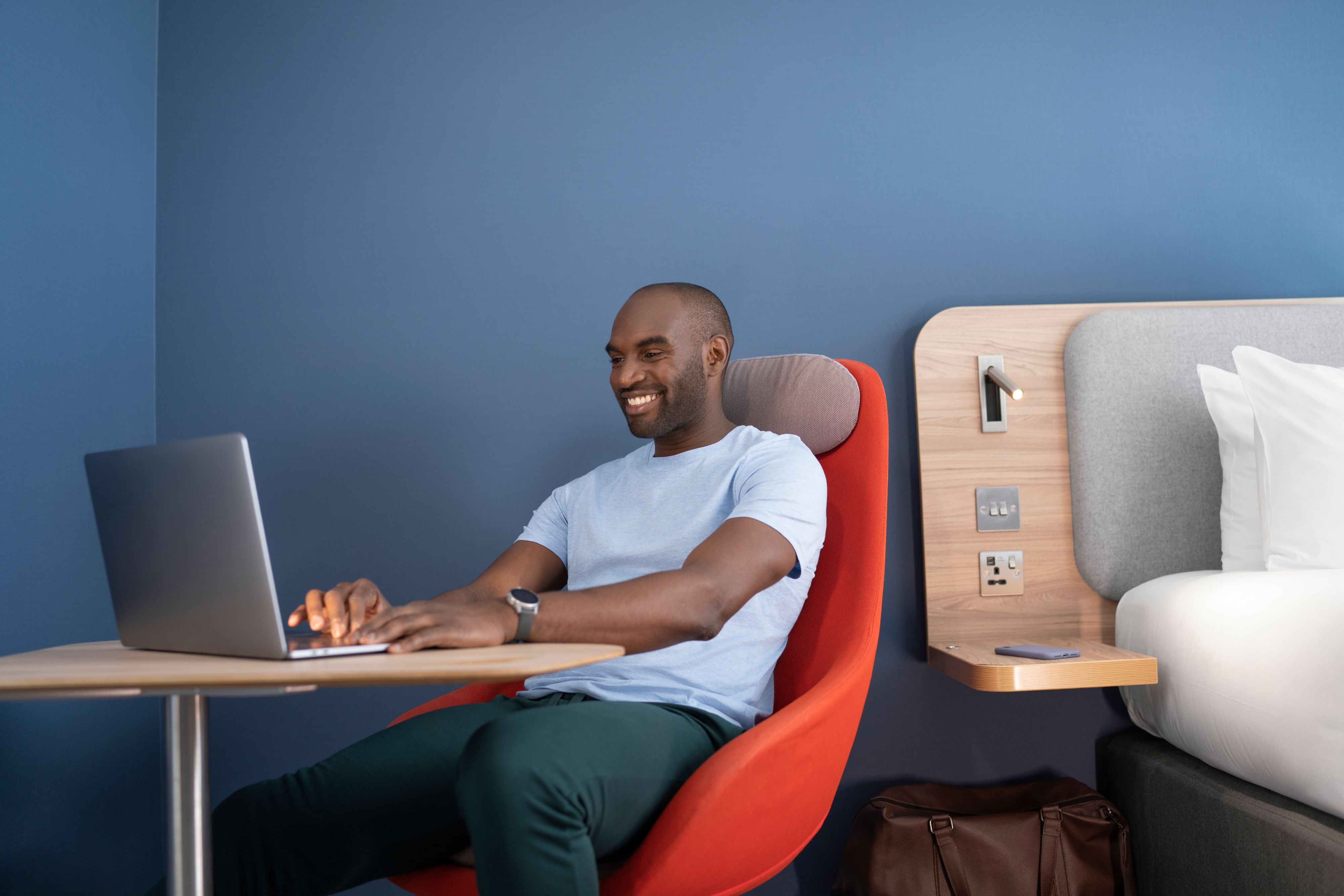 Explore Holiday Inn Express® for Business & Leisure Travel