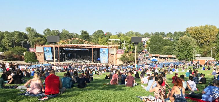 Sports & Entertainment