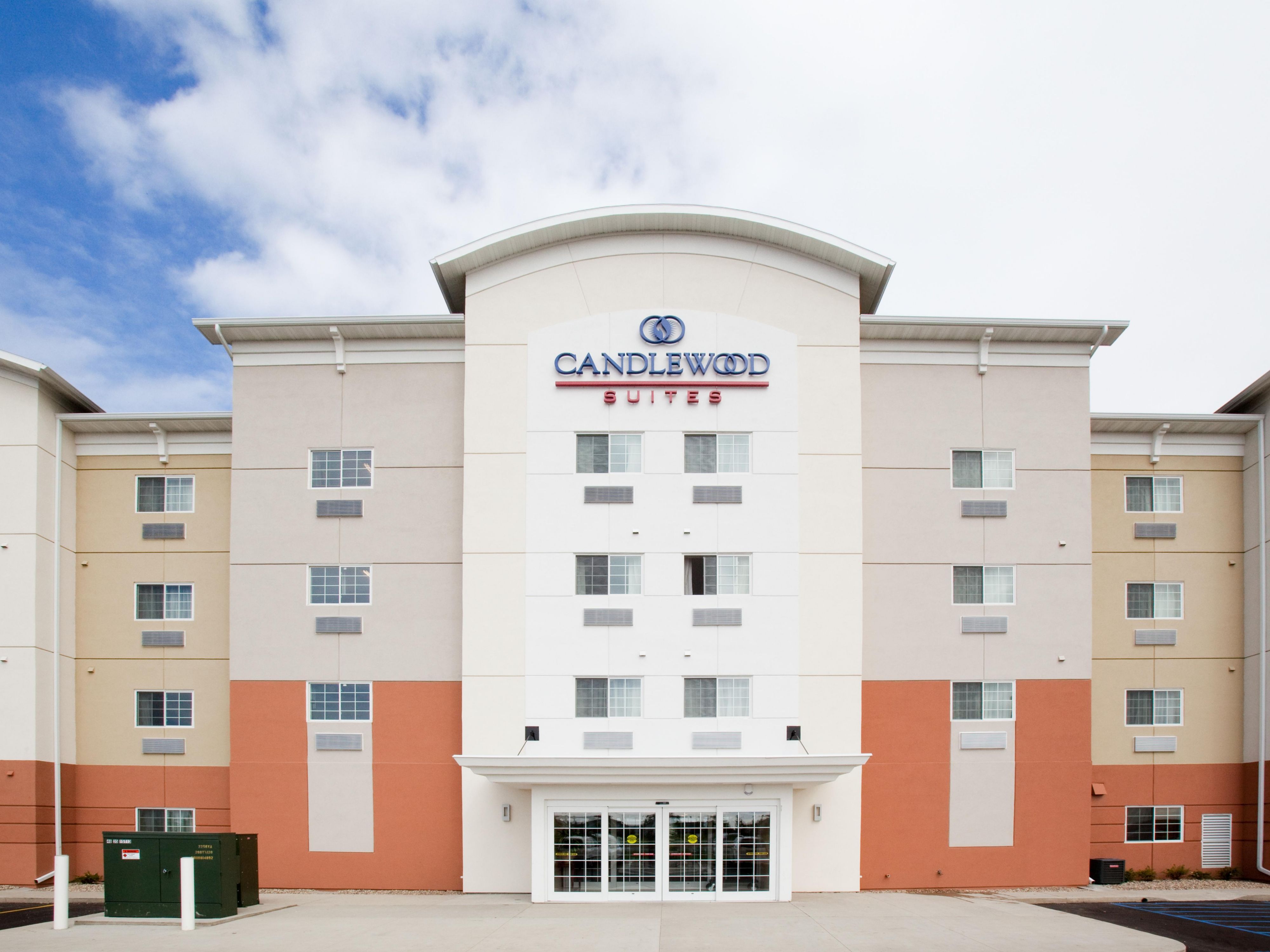 Extended Stay Hotel Minot ND | Candlewood Suites Minot