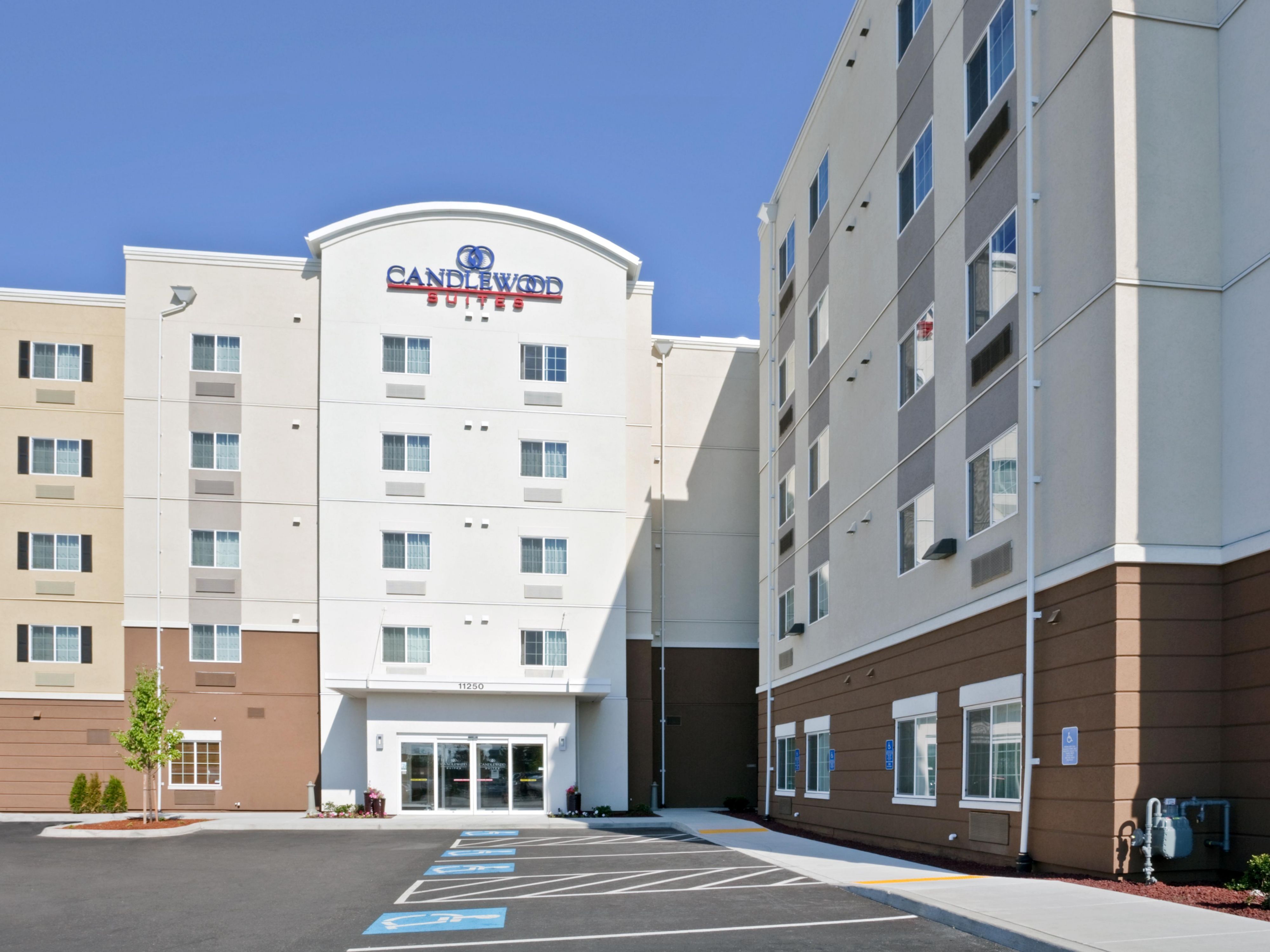 Portland Hotels: Candlewood Suites Portland-Airport - Extended Stay ...
