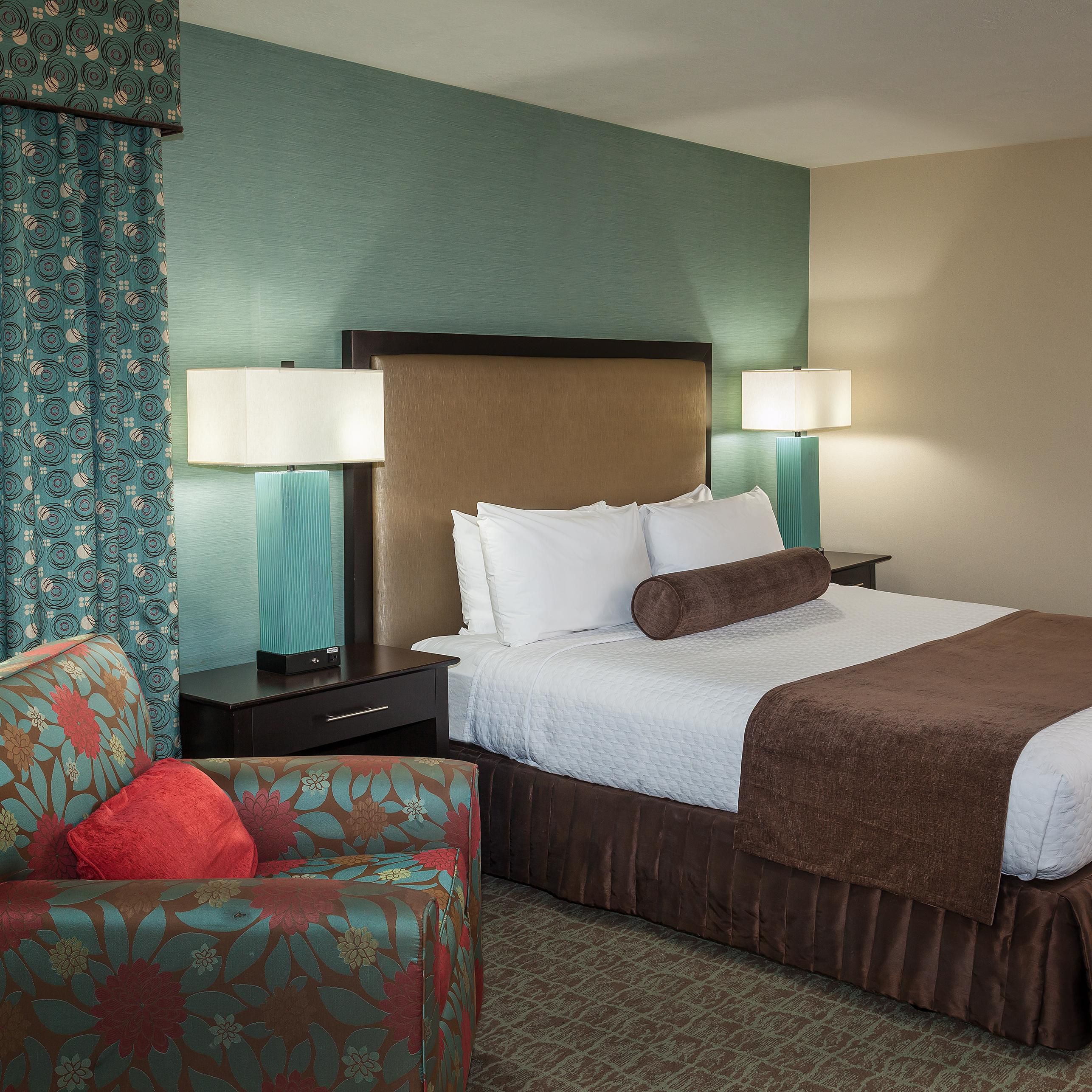 Anchorage Hotels | Crowne Plaza Anchorage-Midtown Near the Airport