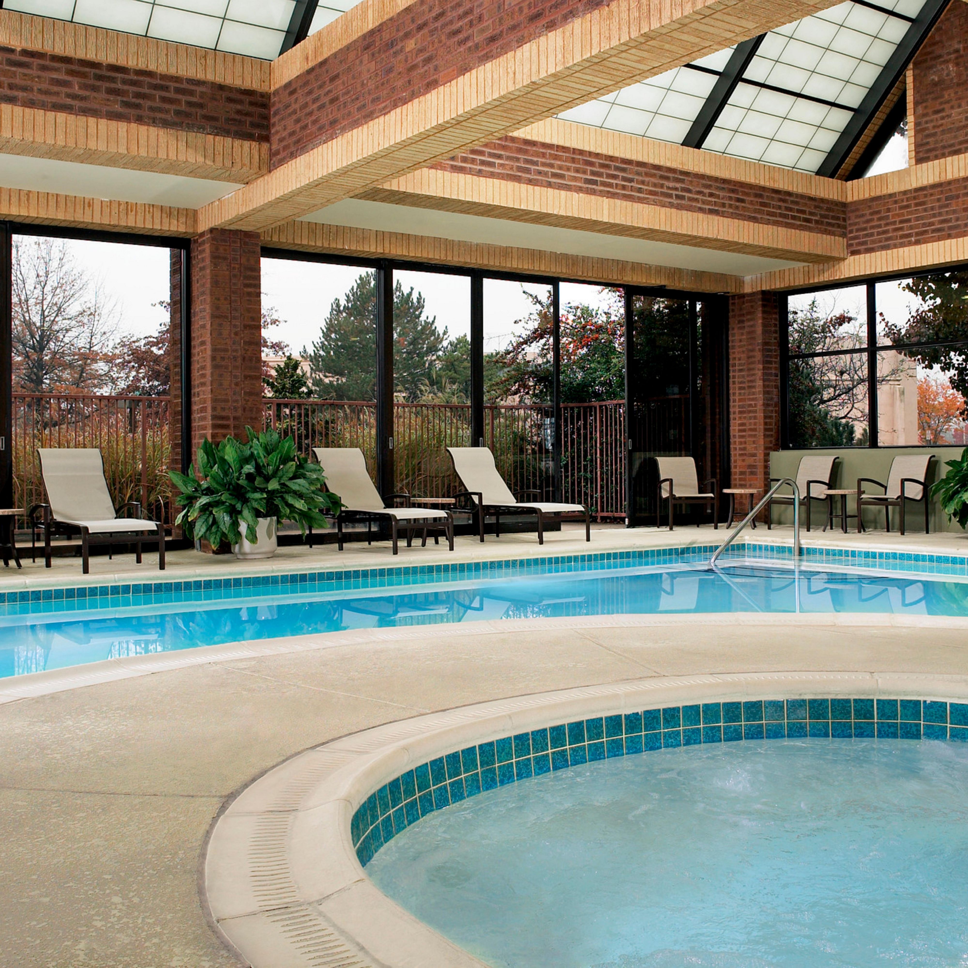 Annapolis Hotels with Pools near Naval Academy | Crowne Plaza Annapolis