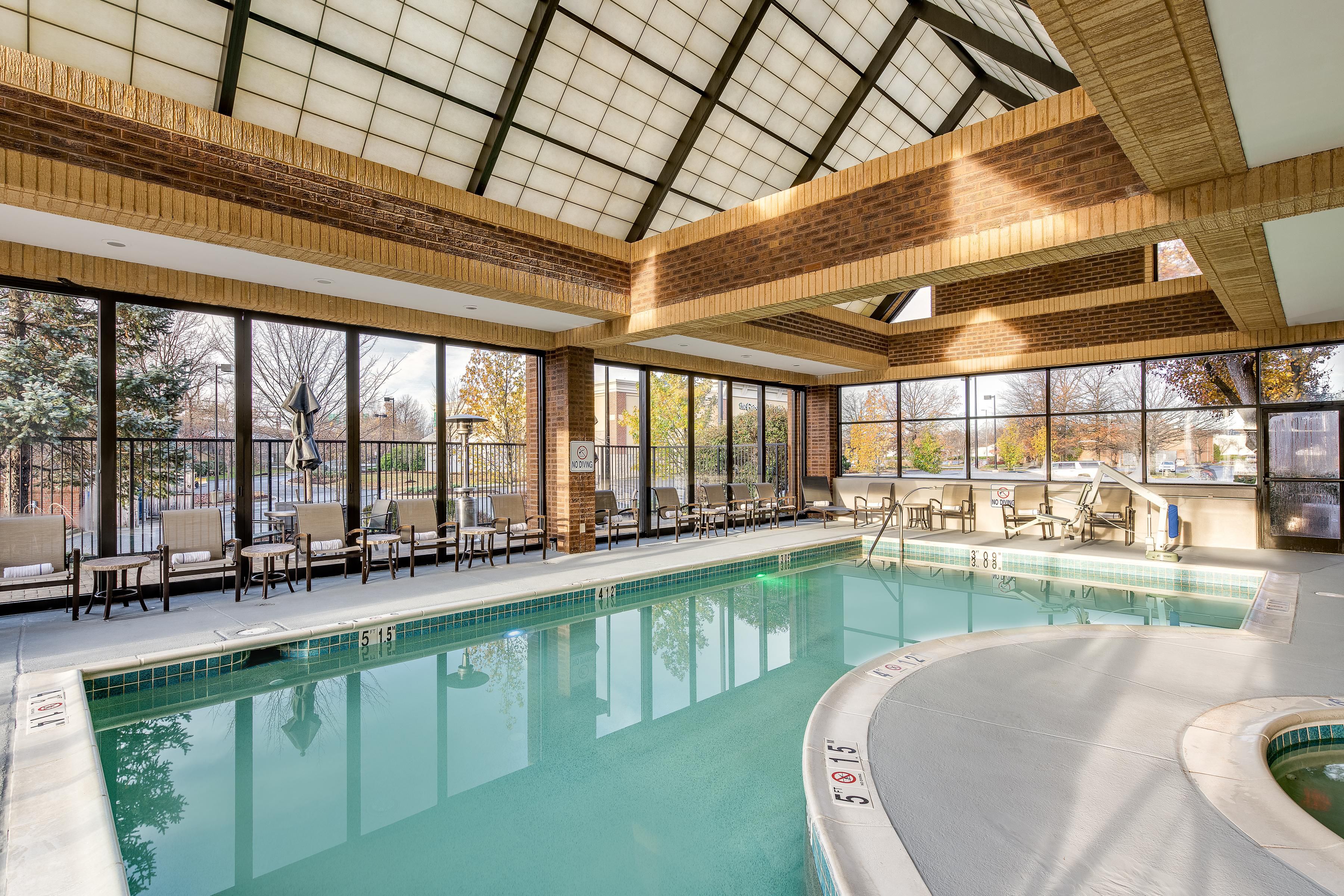 Annapolis Hotels with Pools near Naval Academy | Crowne Plaza Annapolis