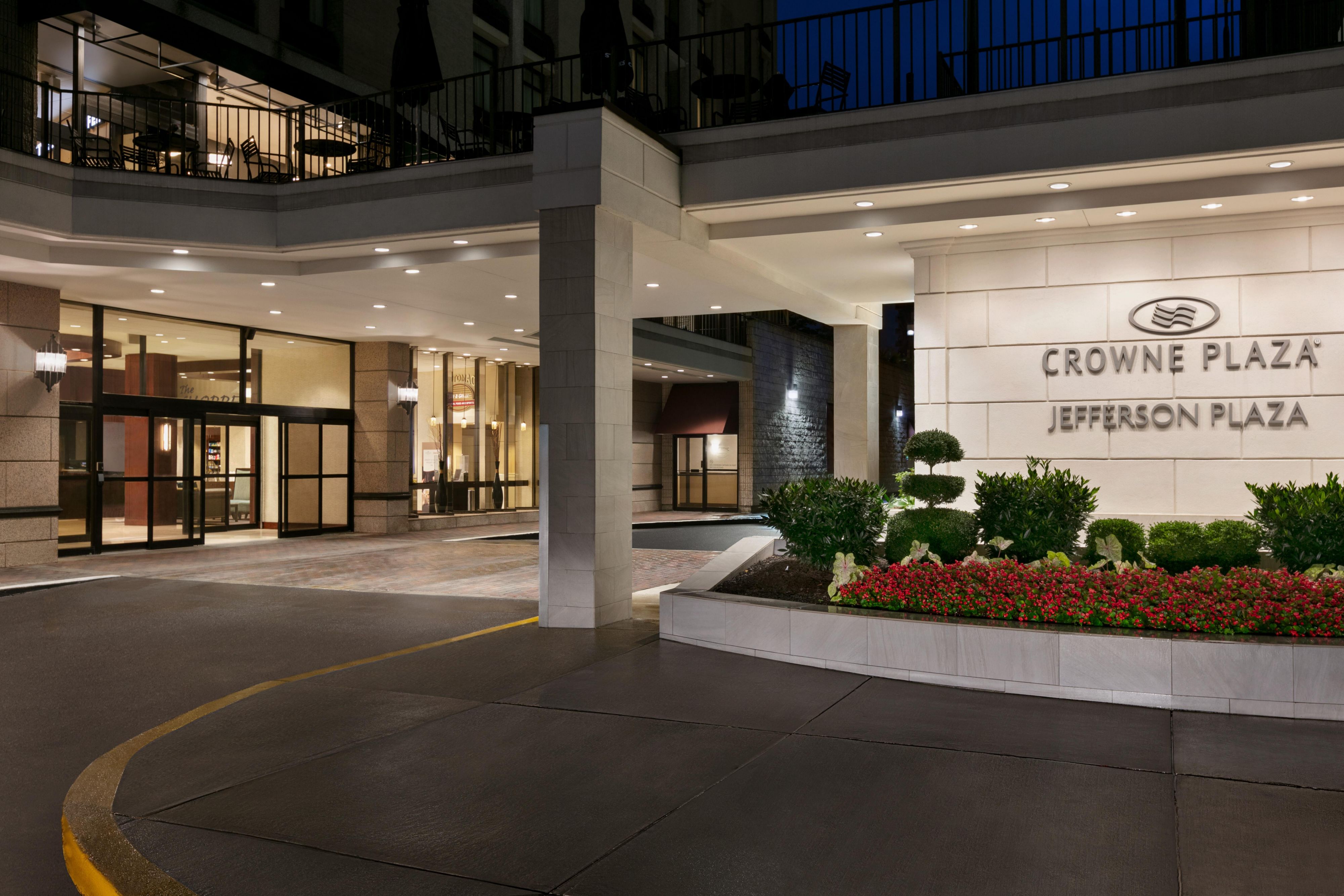 Arlington, VA Hotels near DCA | Crowne Plaza Crystal City - Washington DC