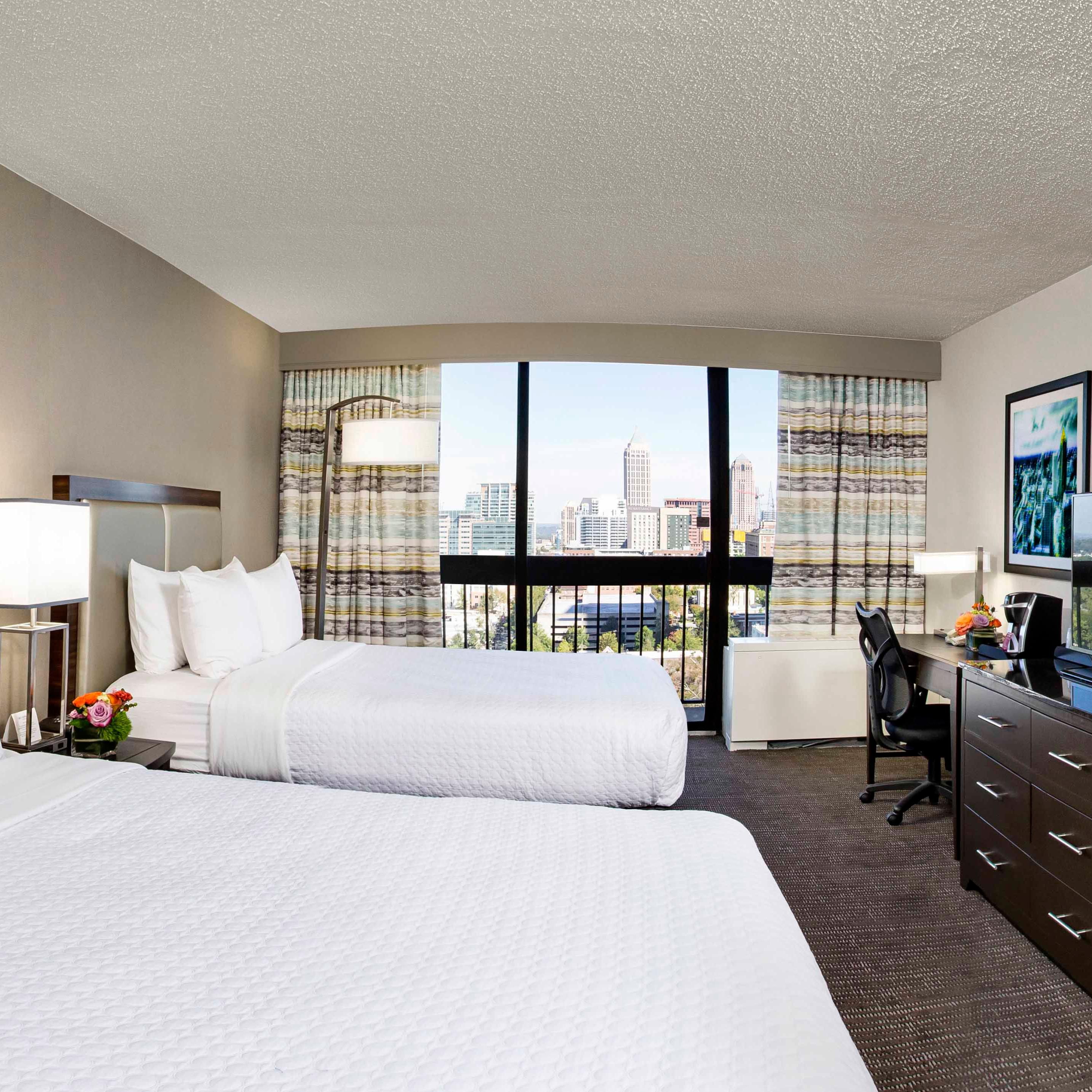 Atlanta Hotels Near Georgia Aquarium & Georgia Tech | Crowne Plaza ...