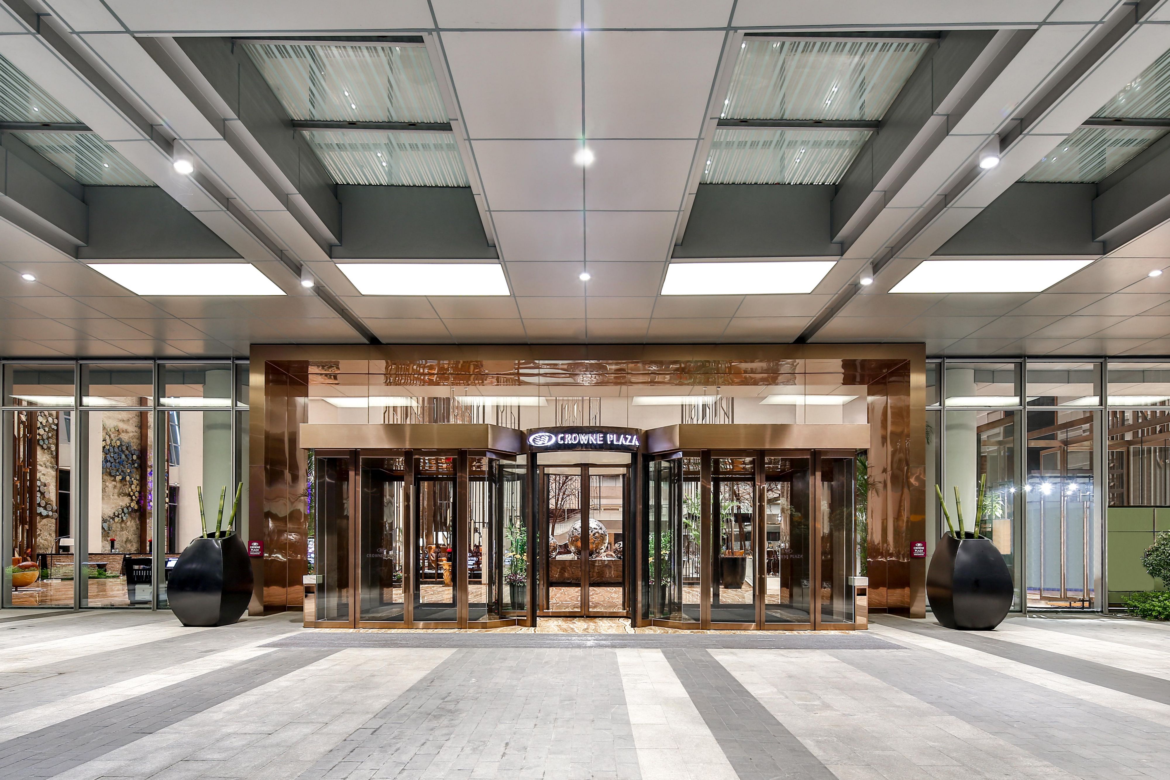 Business Hotel in Chengdu Near City Attractions | Crowne Plaza Chengdu ...