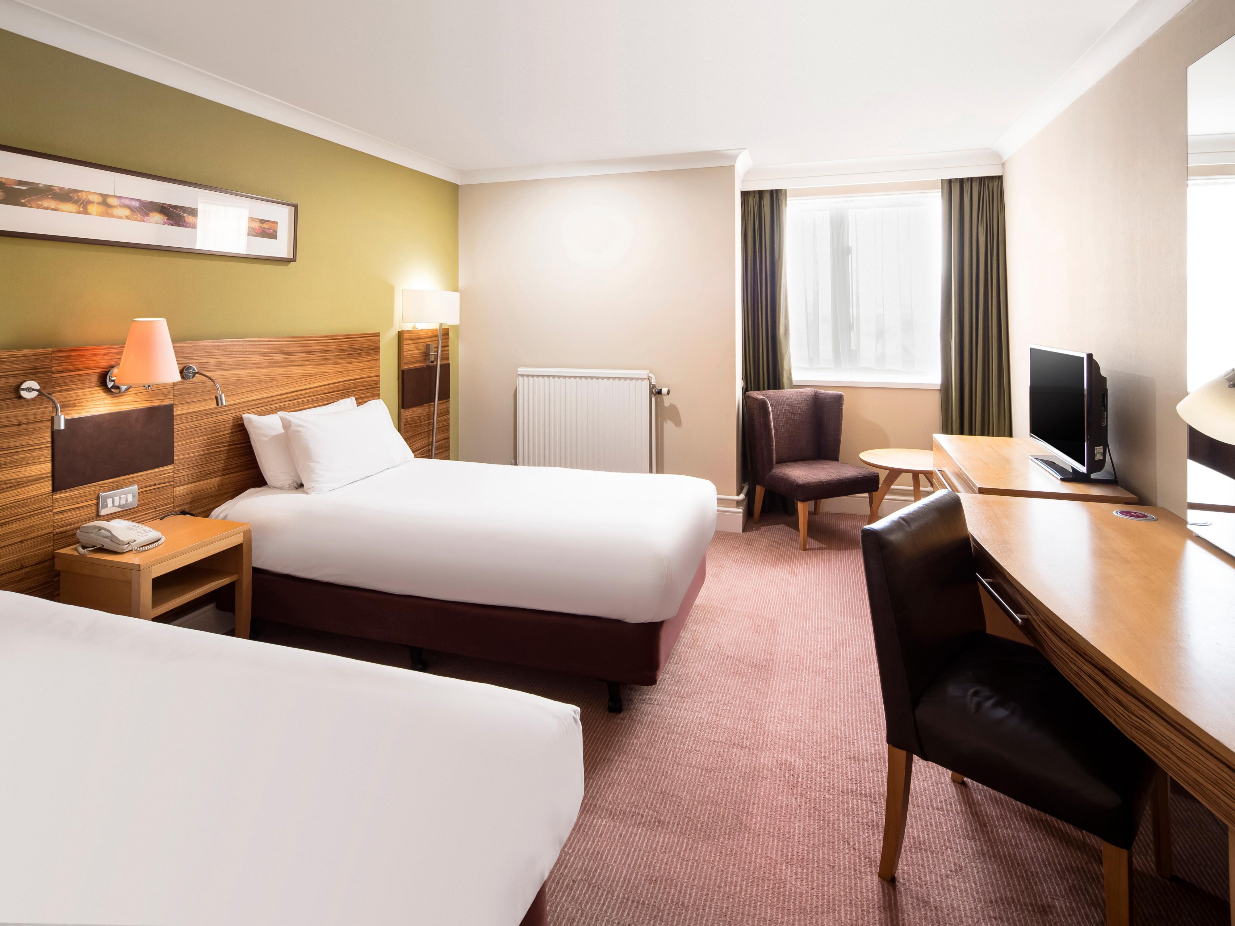 Business 4-Star Hotels In Chester: Crowne Plaza Chester