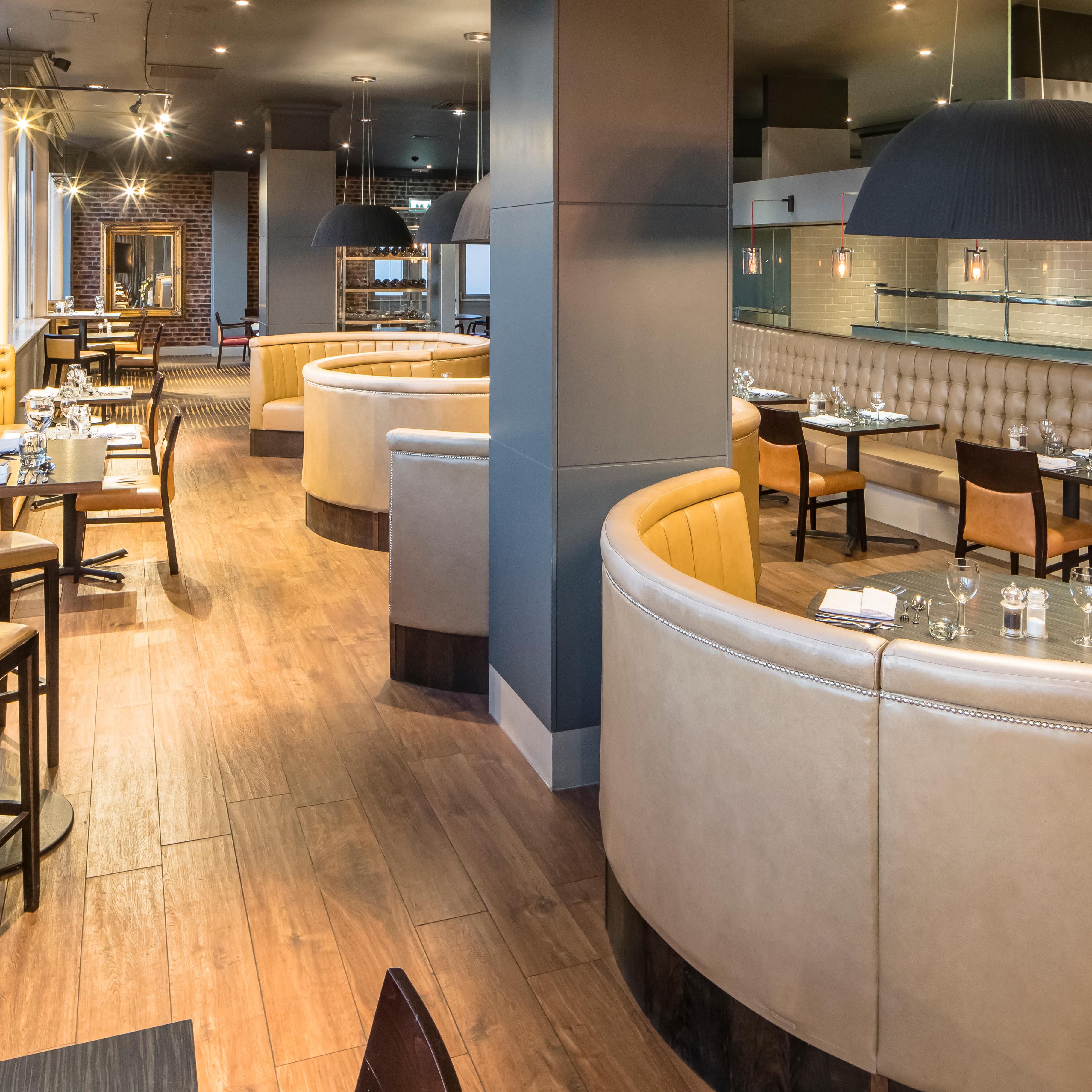 Business 4-Star Hotels In Chester: Crowne Plaza Chester