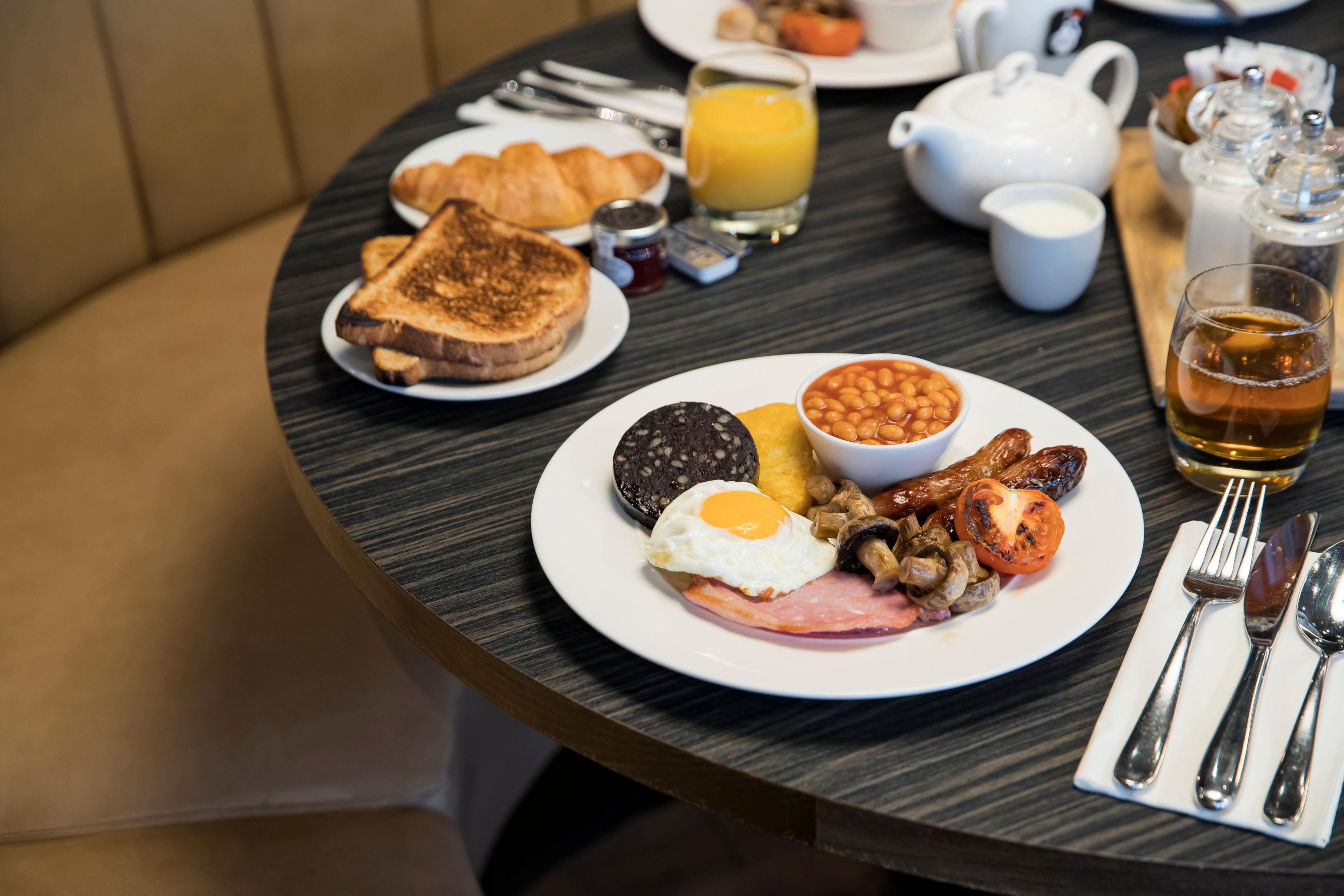Business 4-Star Hotels In Chester: Crowne Plaza Chester