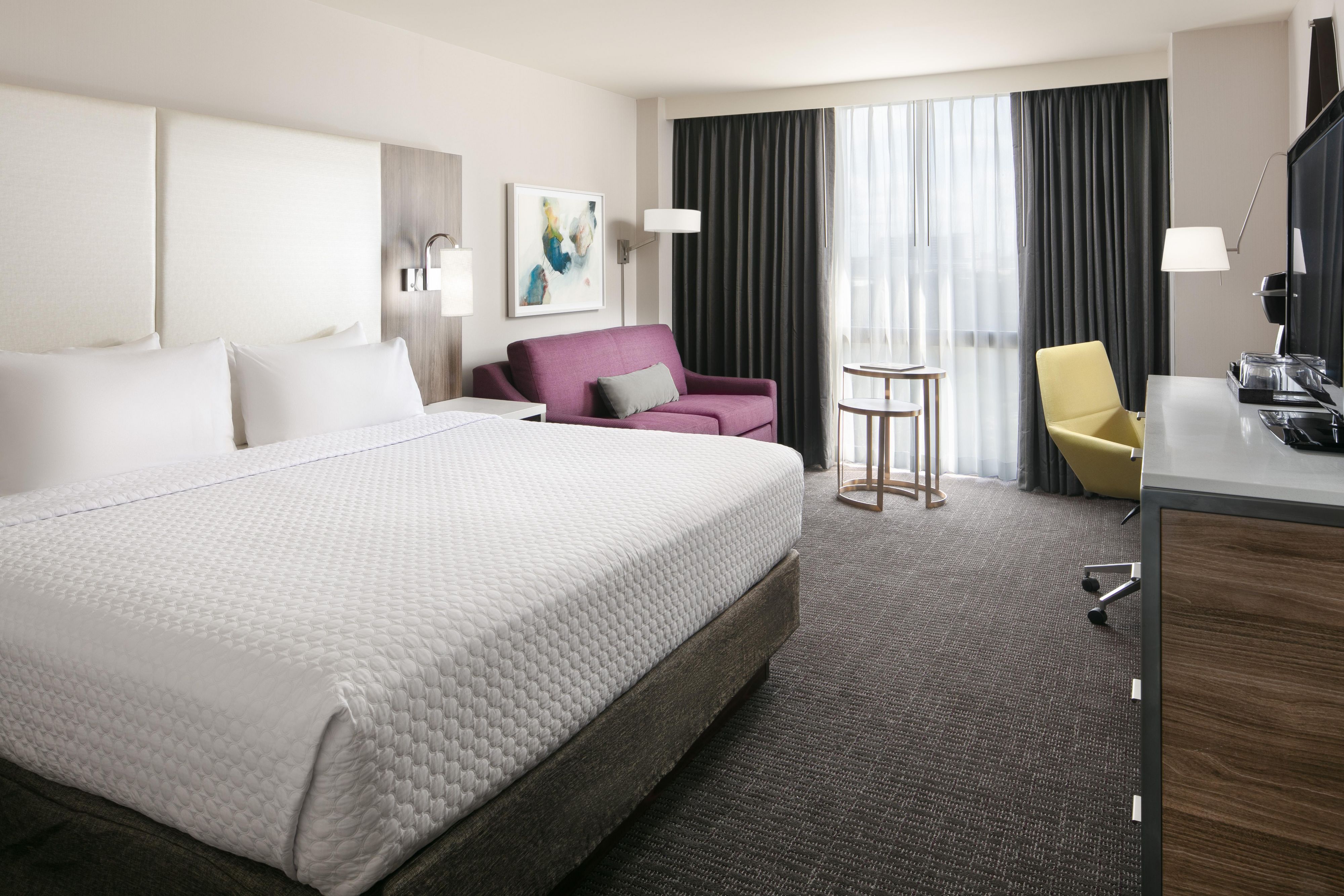 Dallas Market Center Hotels | Crowne Plaza Dallas-Market Center