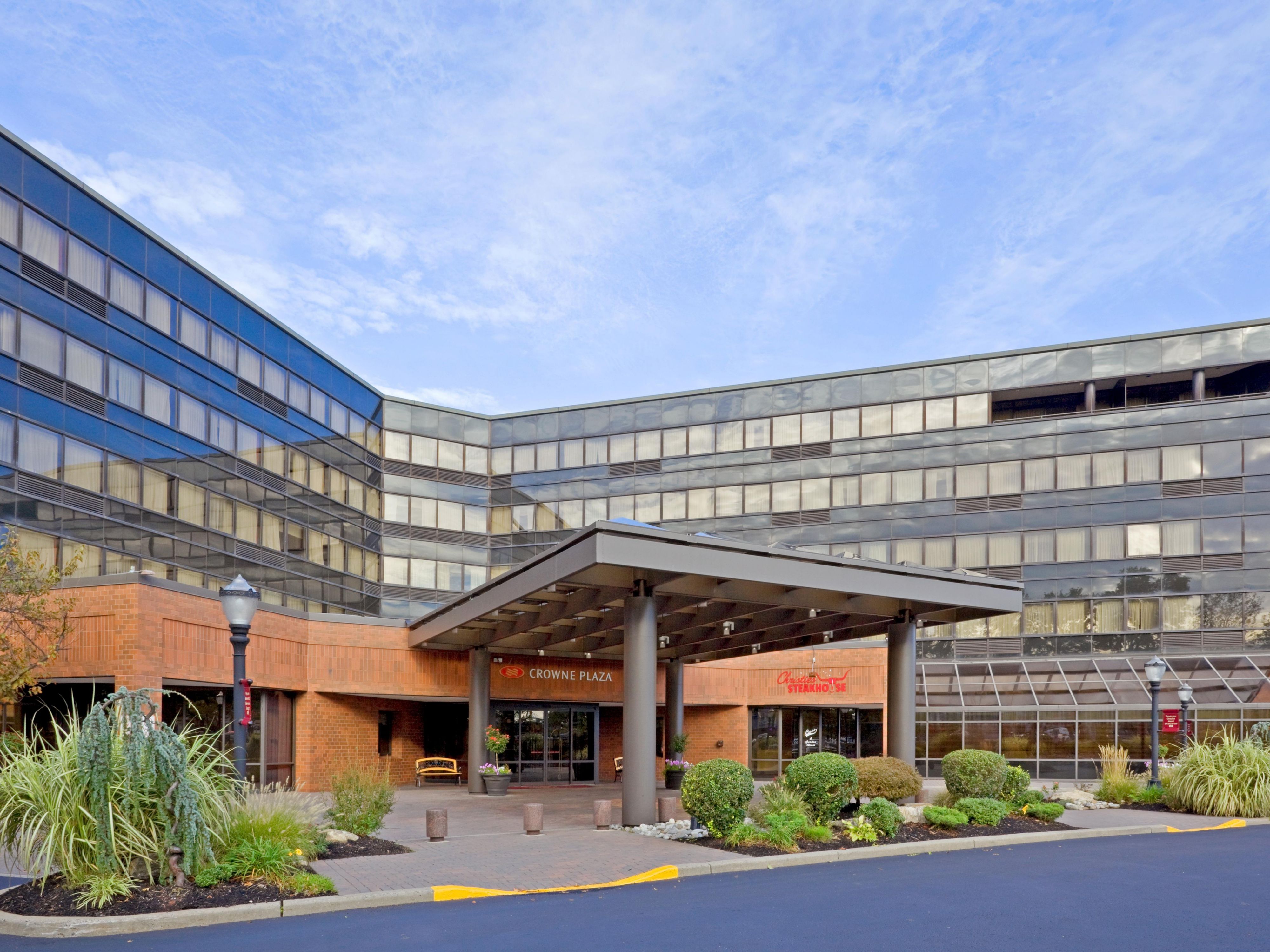 Hotels in Edison, New Jersey | Crowne Plaza Edison