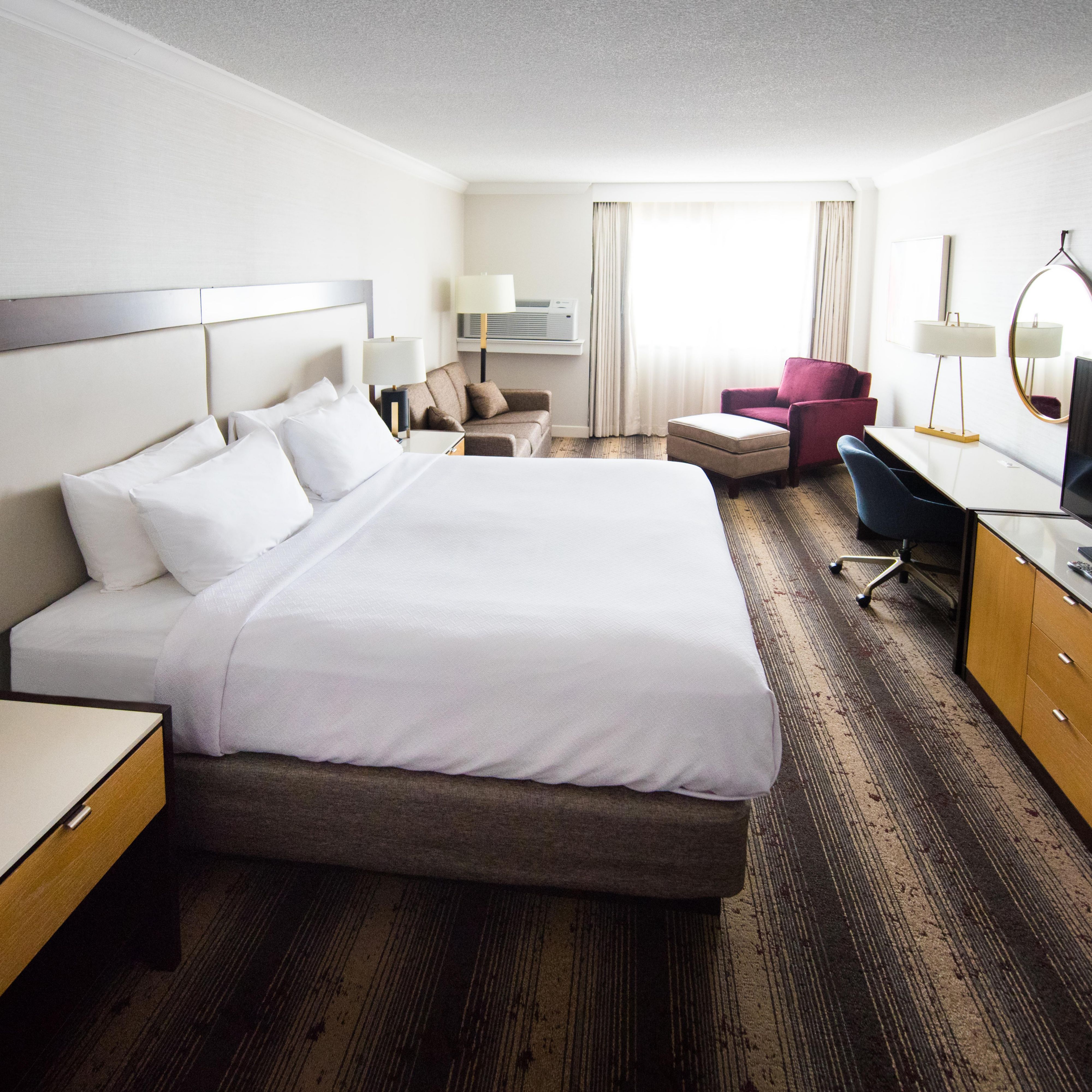 Hotels in Edison, New Jersey | Crowne Plaza Edison
