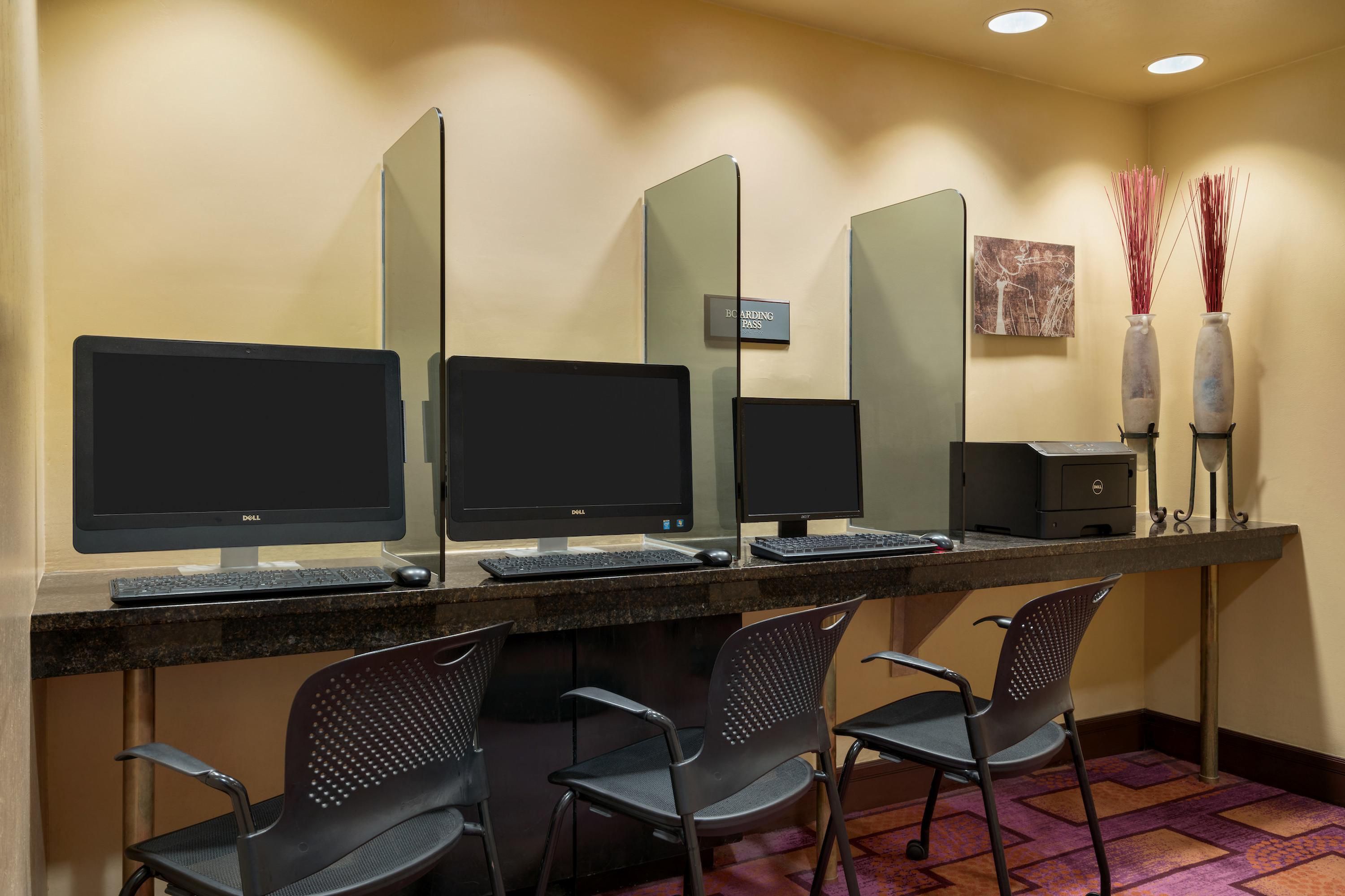Business Hotel in Englewood, NJ | Crowne Plaza Englewood