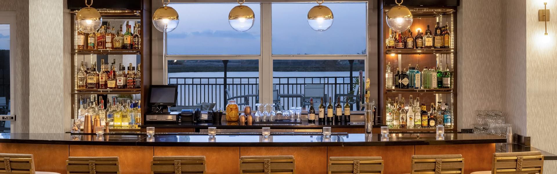 Fort Myers Restaurants | Crowne Plaza Ft. Myers Gulf Coast
