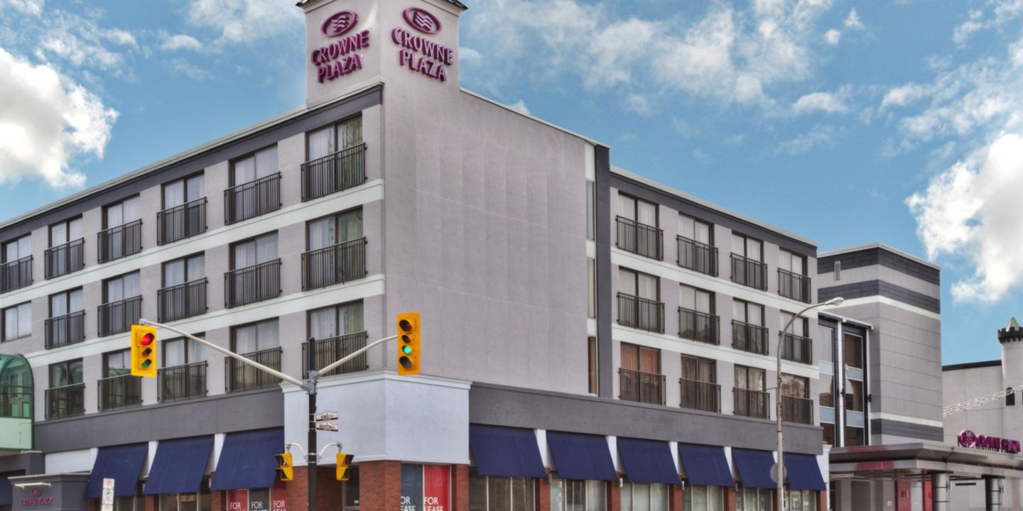 Hotels in Kitchener, Ontario | Crowne Plaza Kitchener-Waterloo