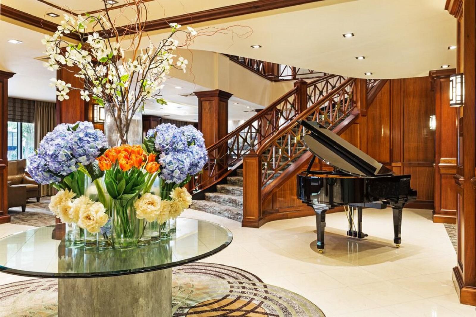 Hotel in Knoxville Downtown | Crowne Plaza Knoxville Downtown University