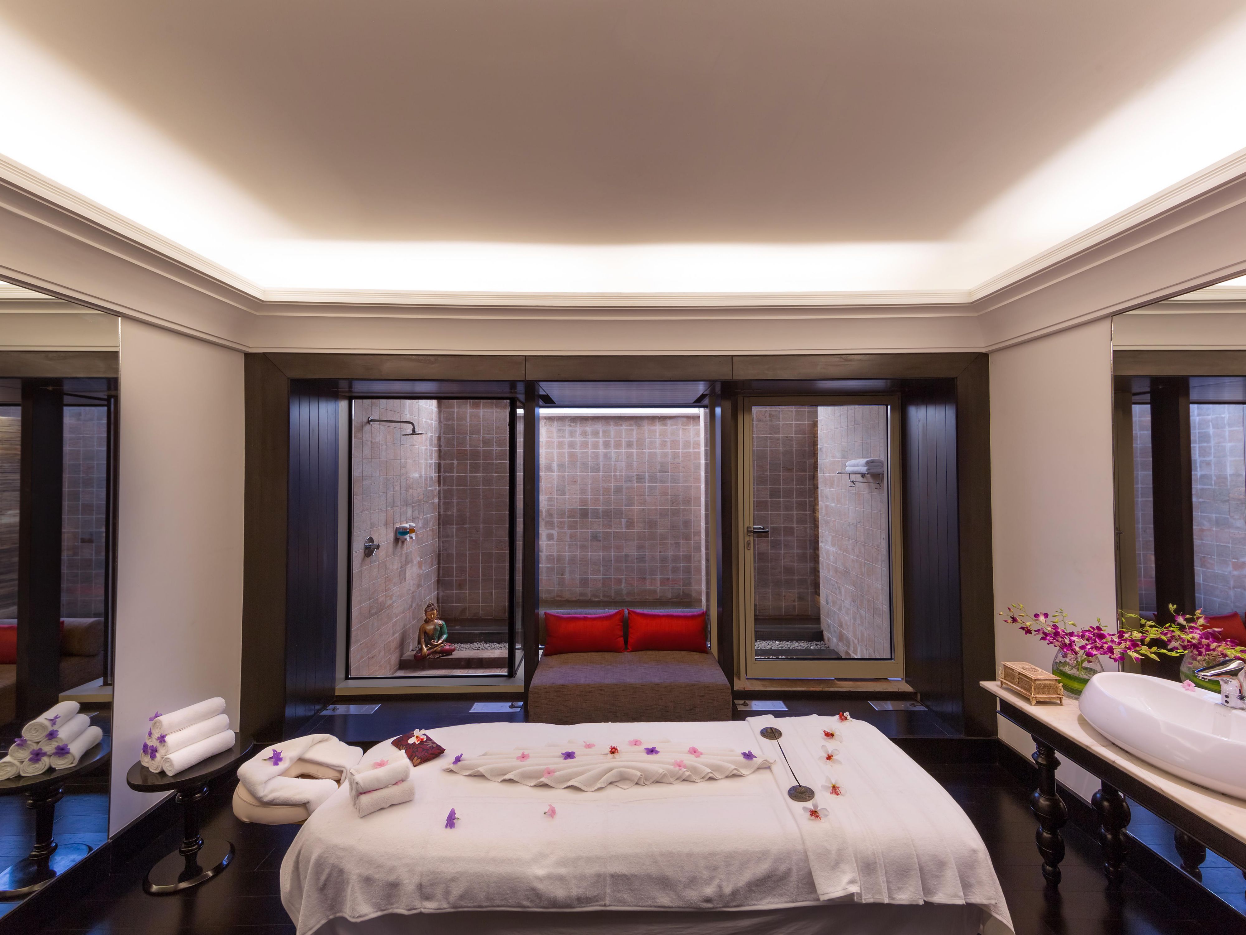 Crowne Plaza Kochi - Kochi, India