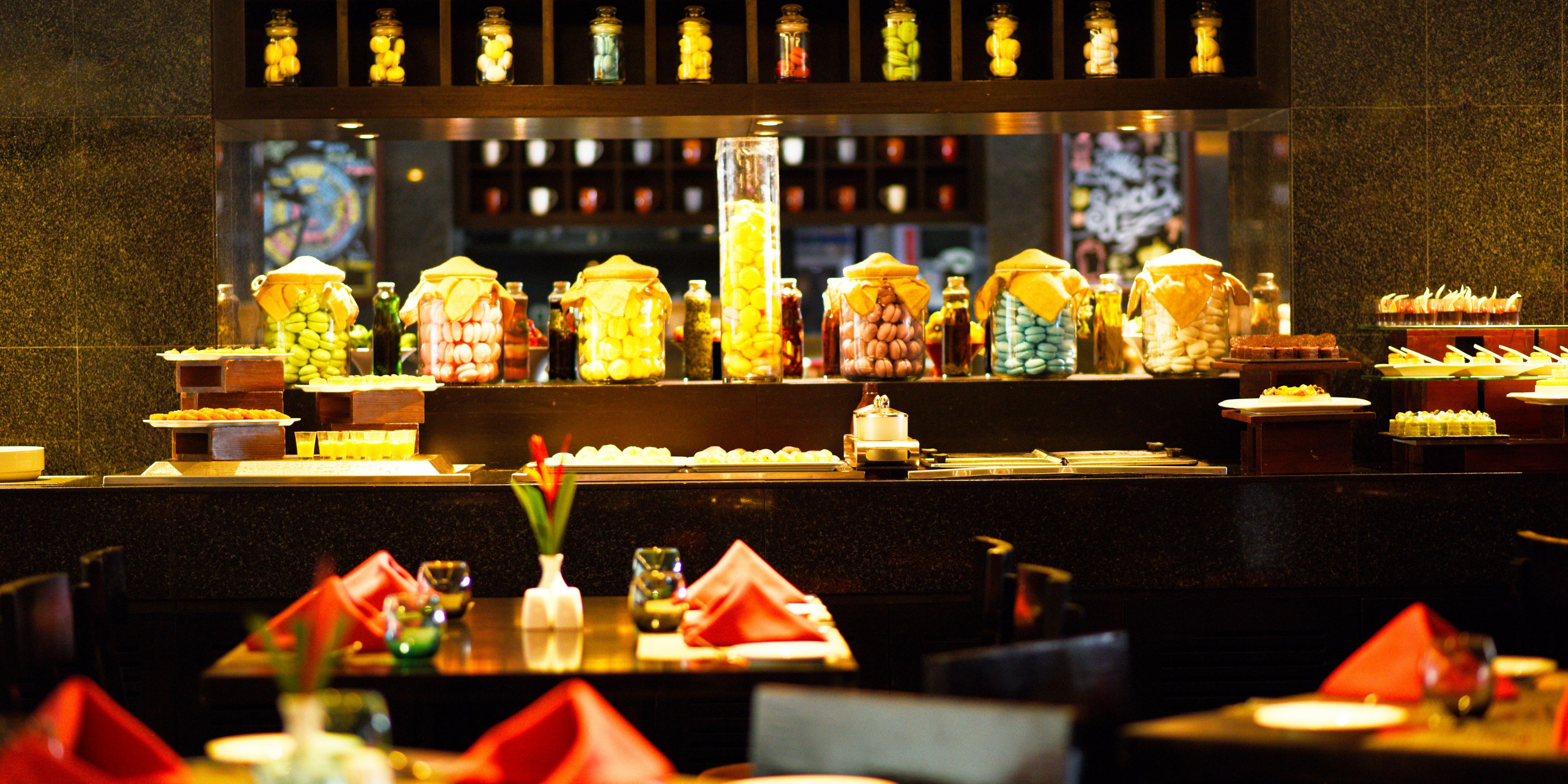 Restaurants Near Kochi - Crowne Plaza