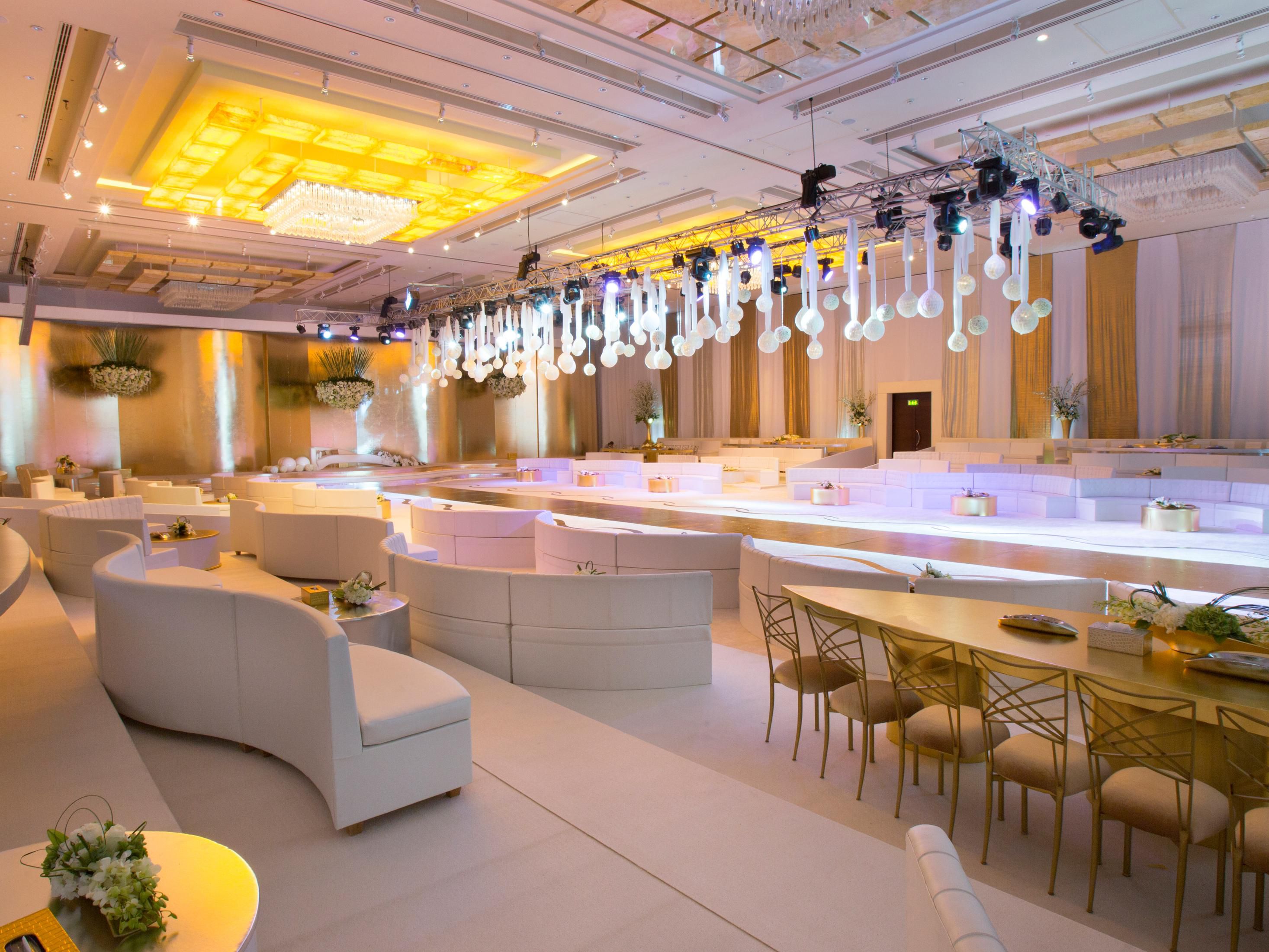 Crowne Plaza Kuwait Al Thuraya City - Kuwait City, Kuwait