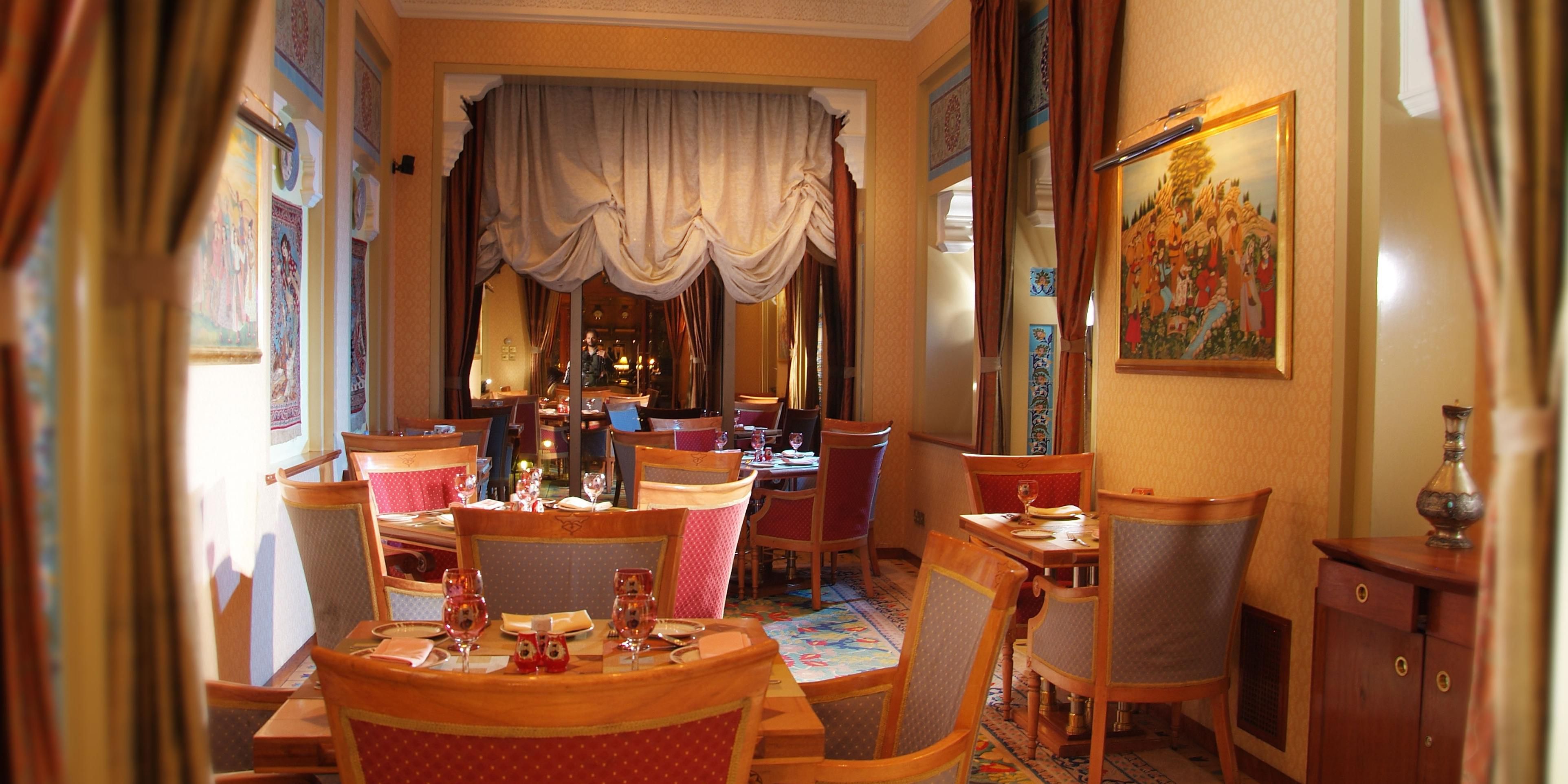 Crowne Plaza Kuwait Al Thuraya City Dining Options