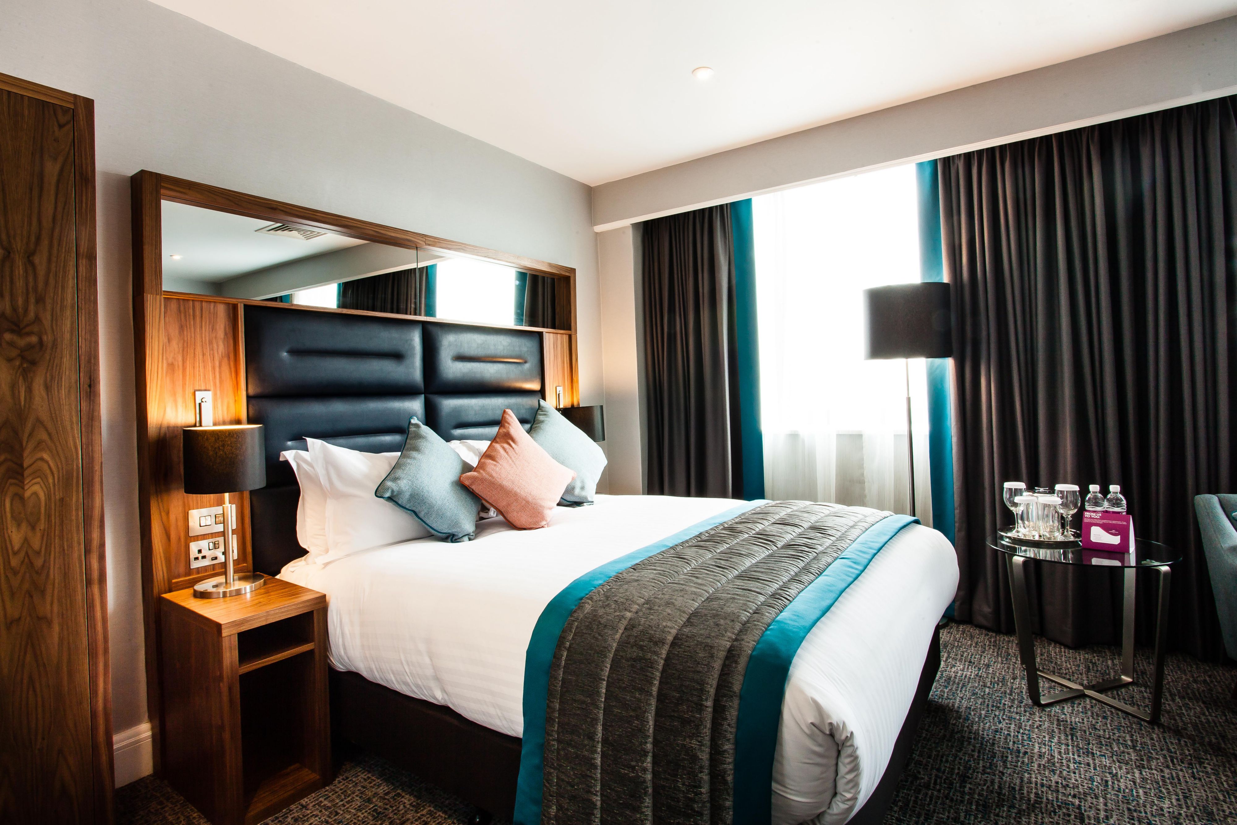 4-Star Business Hotels In Leeds: Crowne Plaza Leeds