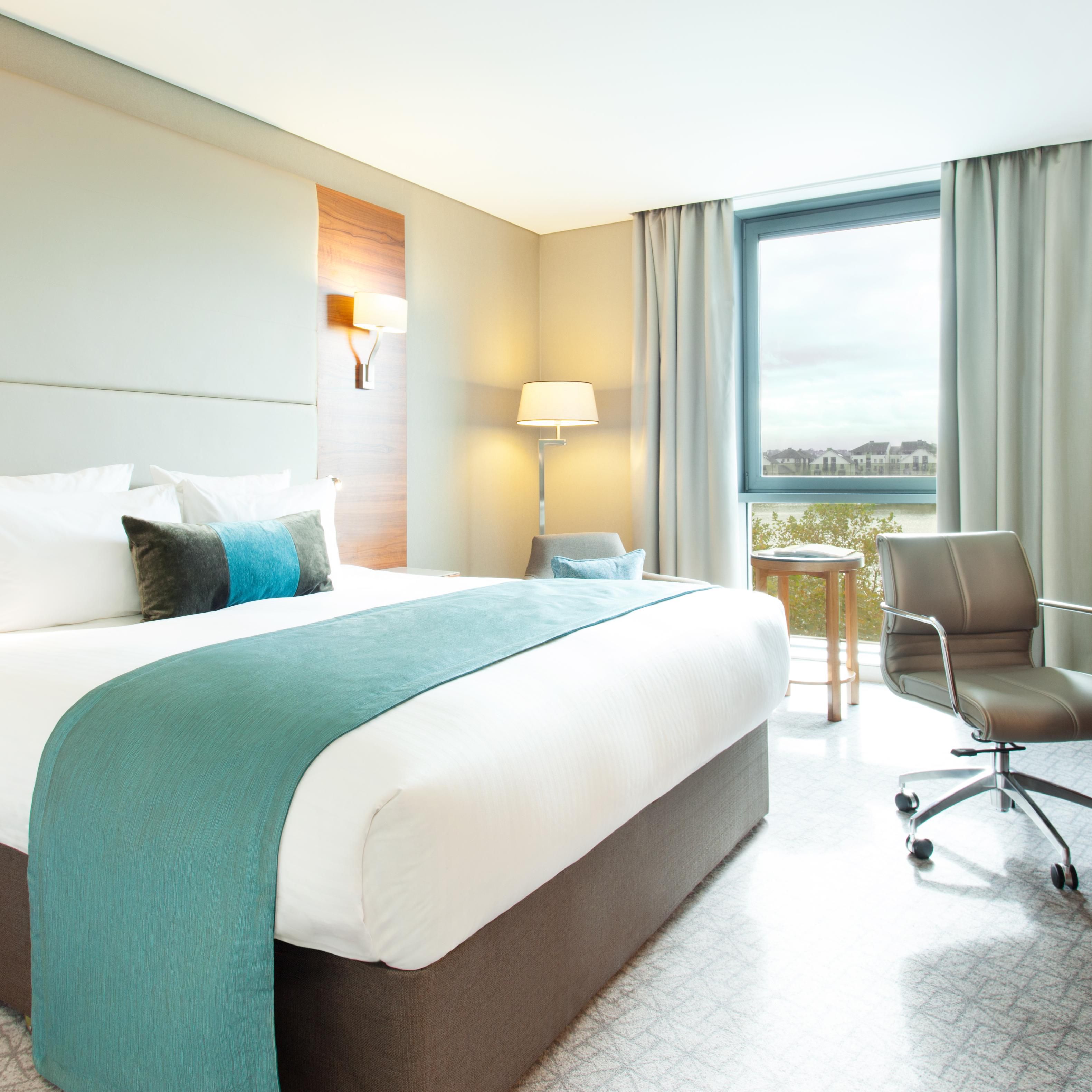 Dockland Hotels near ExCel London | Crowne Plaza London Docklands