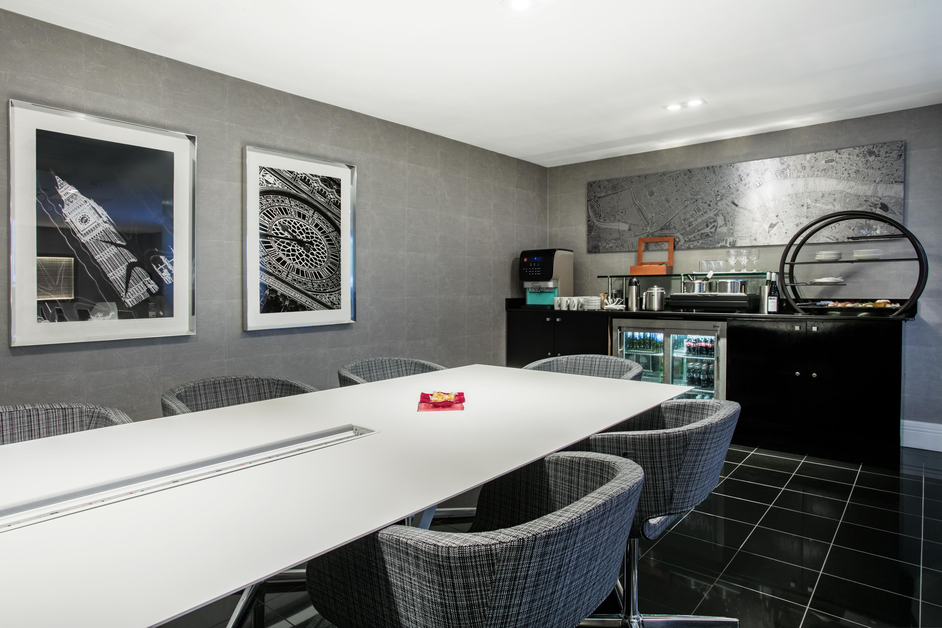 4-Star Hotel In Ealing: Crowne Plaza London - Ealing