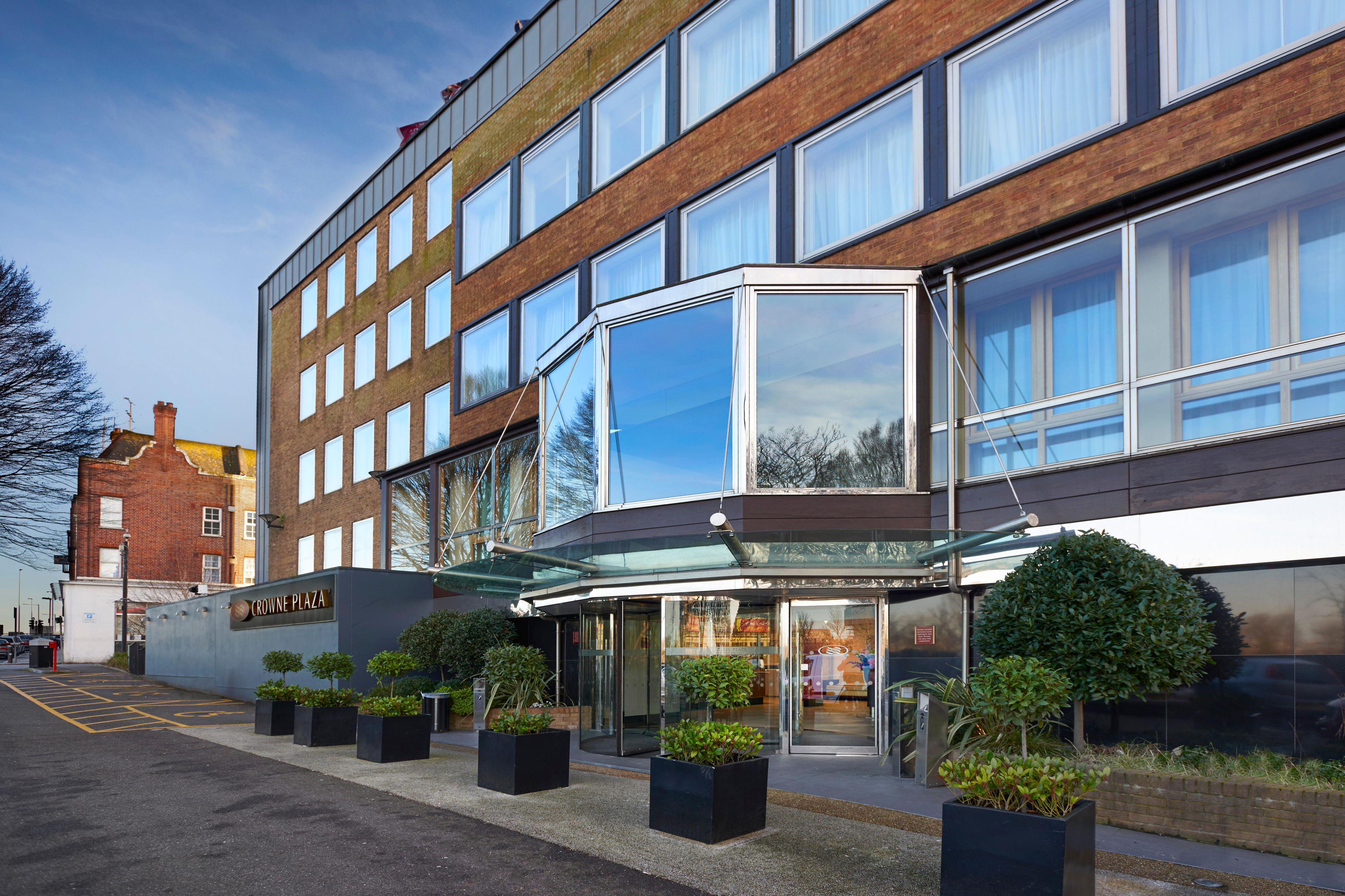 4-Star Hotel In Ealing: Crowne Plaza London - Ealing