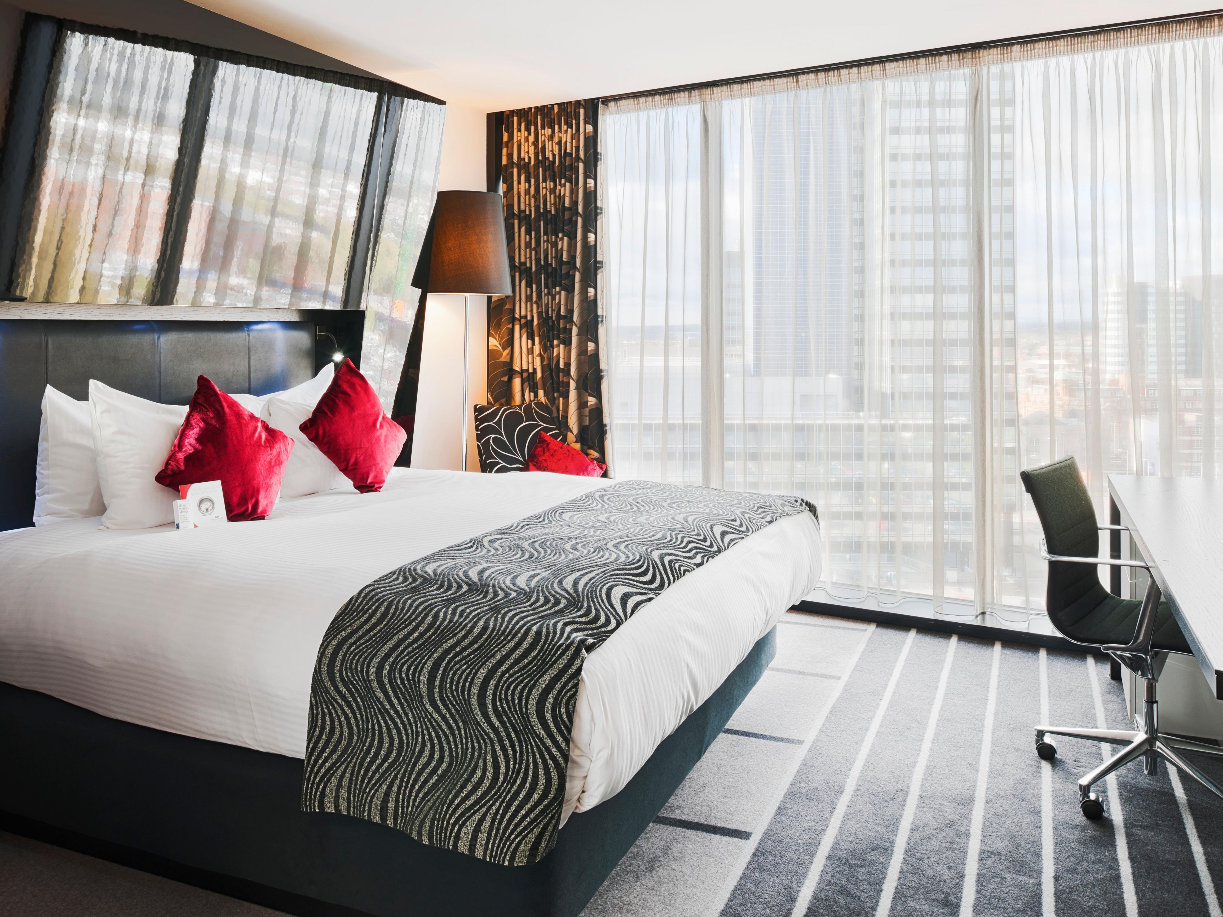 4-Star Hotel: Crowne Plaza Manchester City Centre