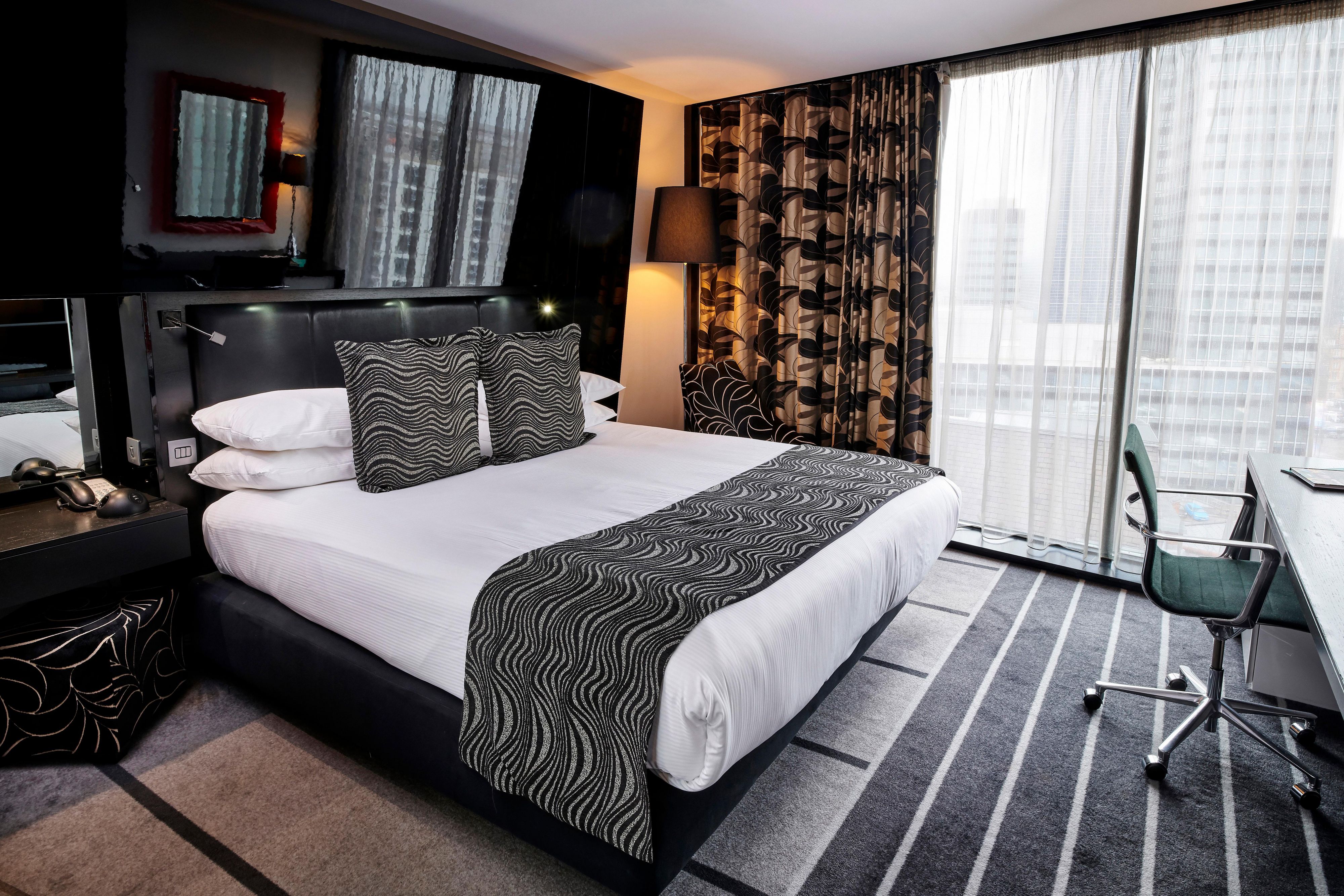 4-Star Hotel: Crowne Plaza Manchester City Centre