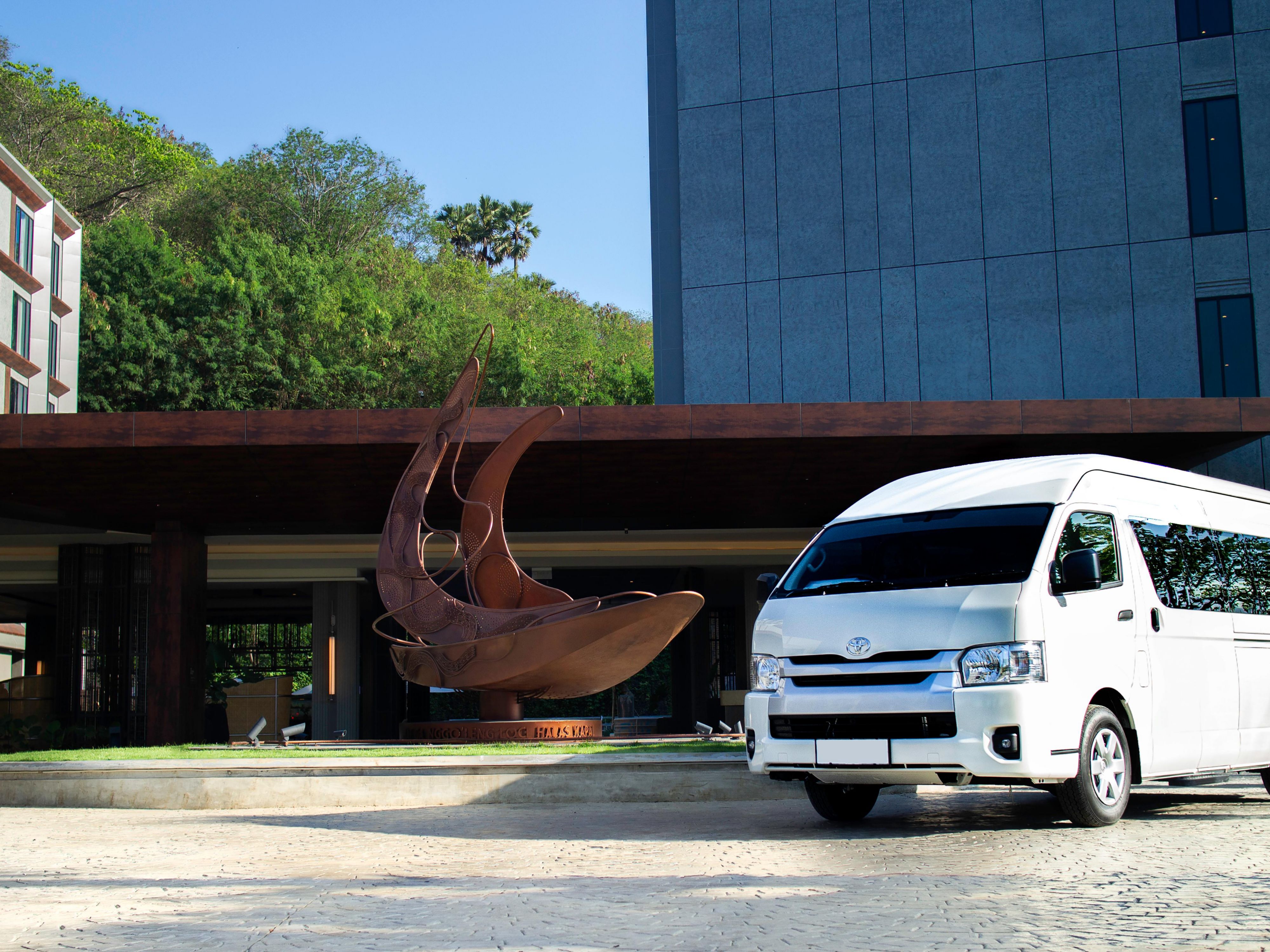 Crowne Plaza Labuan Bajo - Flores