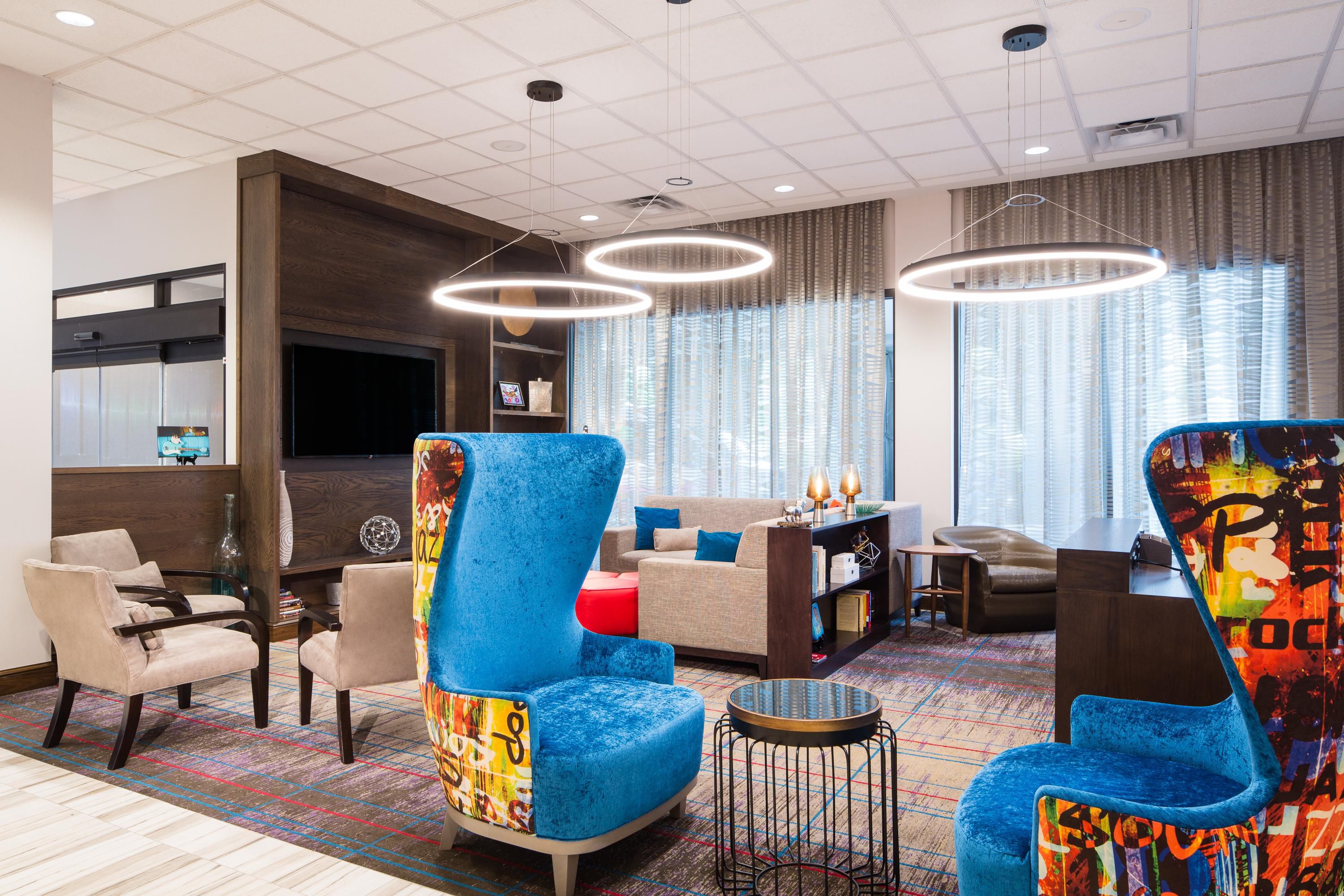 Downtown Memphis Hotel near Memphis Zoo | Crowne Plaza Memphis Downtown