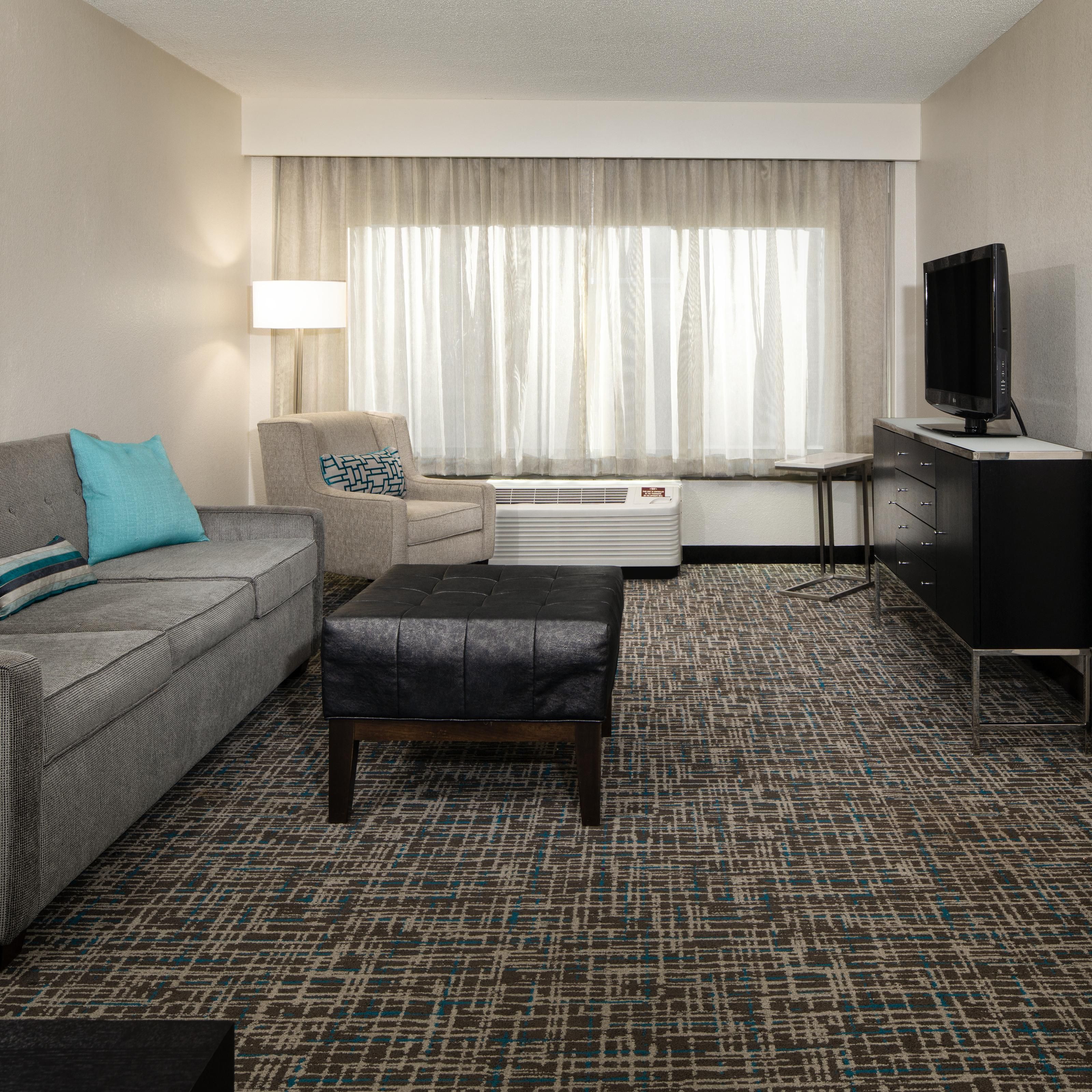 Downtown Memphis Hotel near Memphis Zoo | Crowne Plaza Memphis Downtown