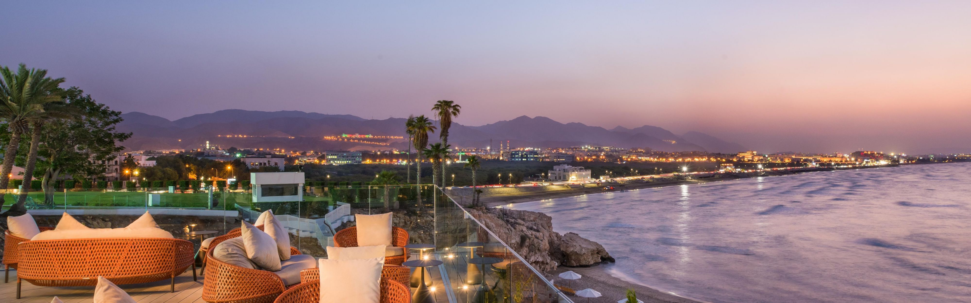 Beachfront Dining | Restaurants at Crowne Plaza Muscat