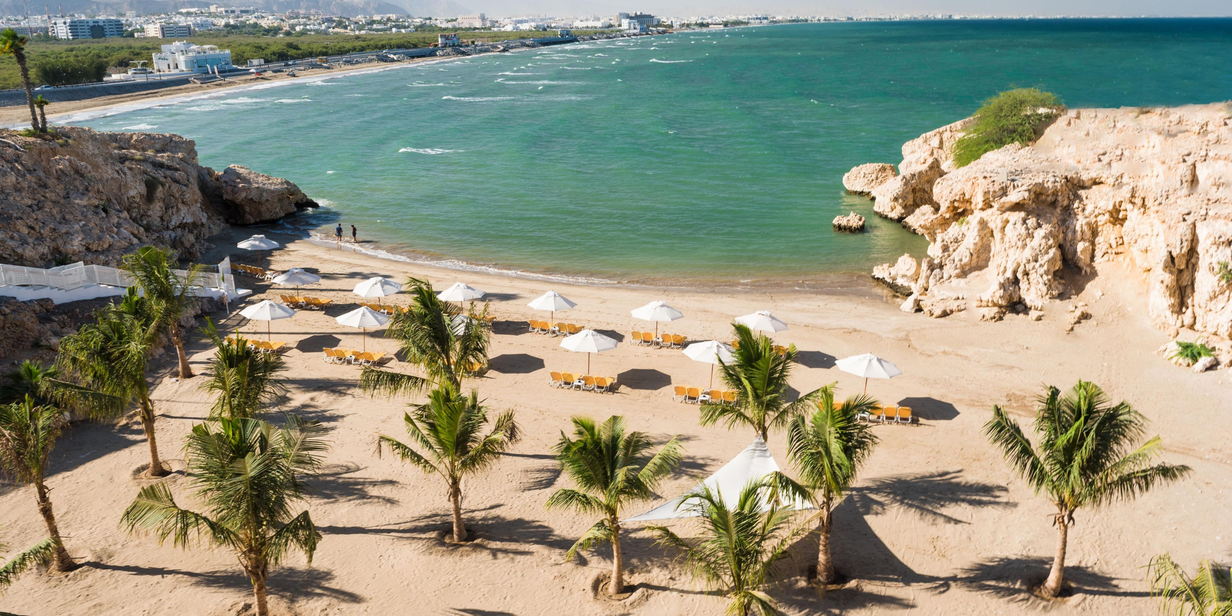 Beachfront Hotel in the Heart of Muscat | Crowne Plaza Muscat