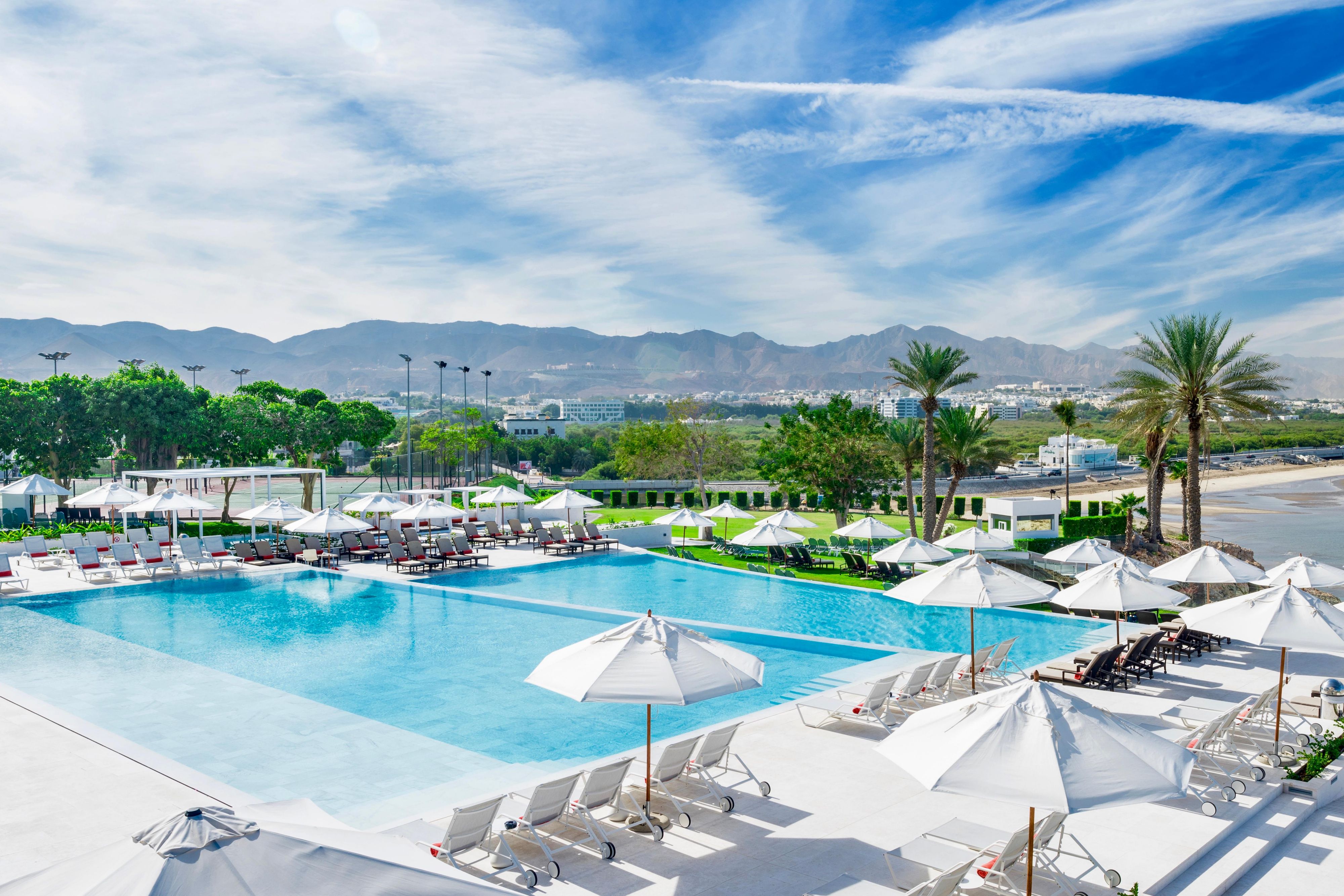 Crowne Plaza Muscat - Muscat, Oman