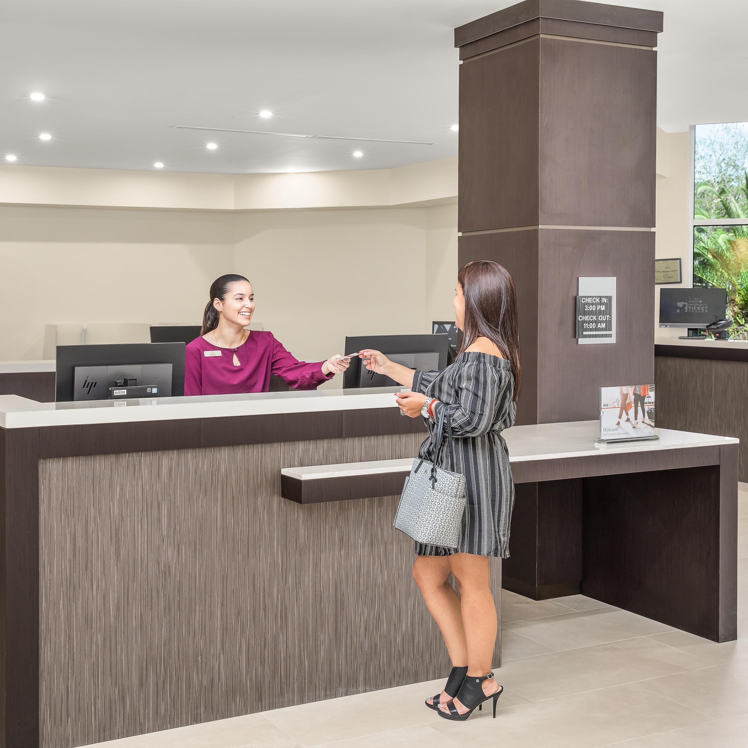 Crowne Plaza Orlando - Lake Buena Vista