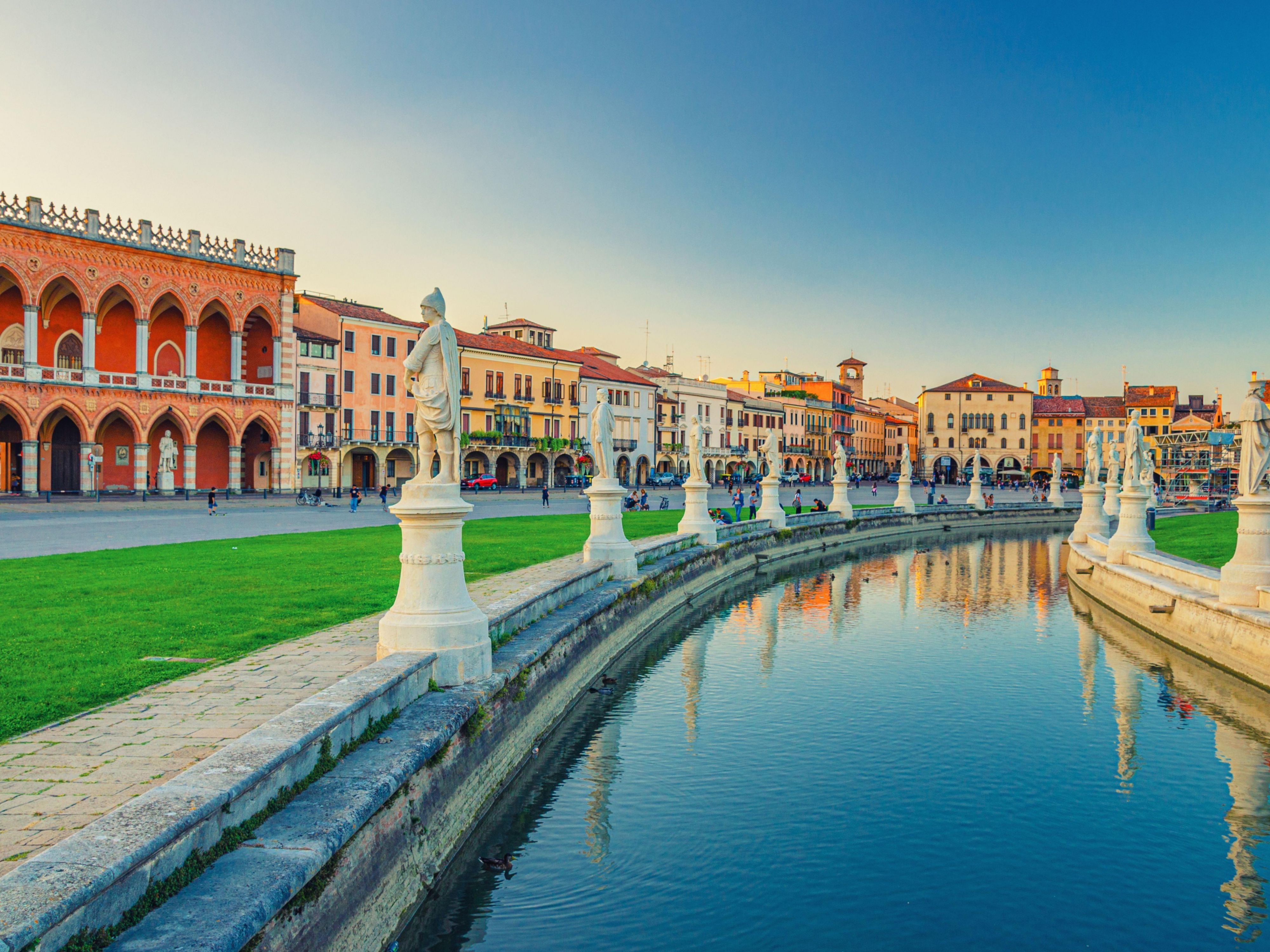 4-Star Business Hotel Near Venice: Crowne Plaza Padova
