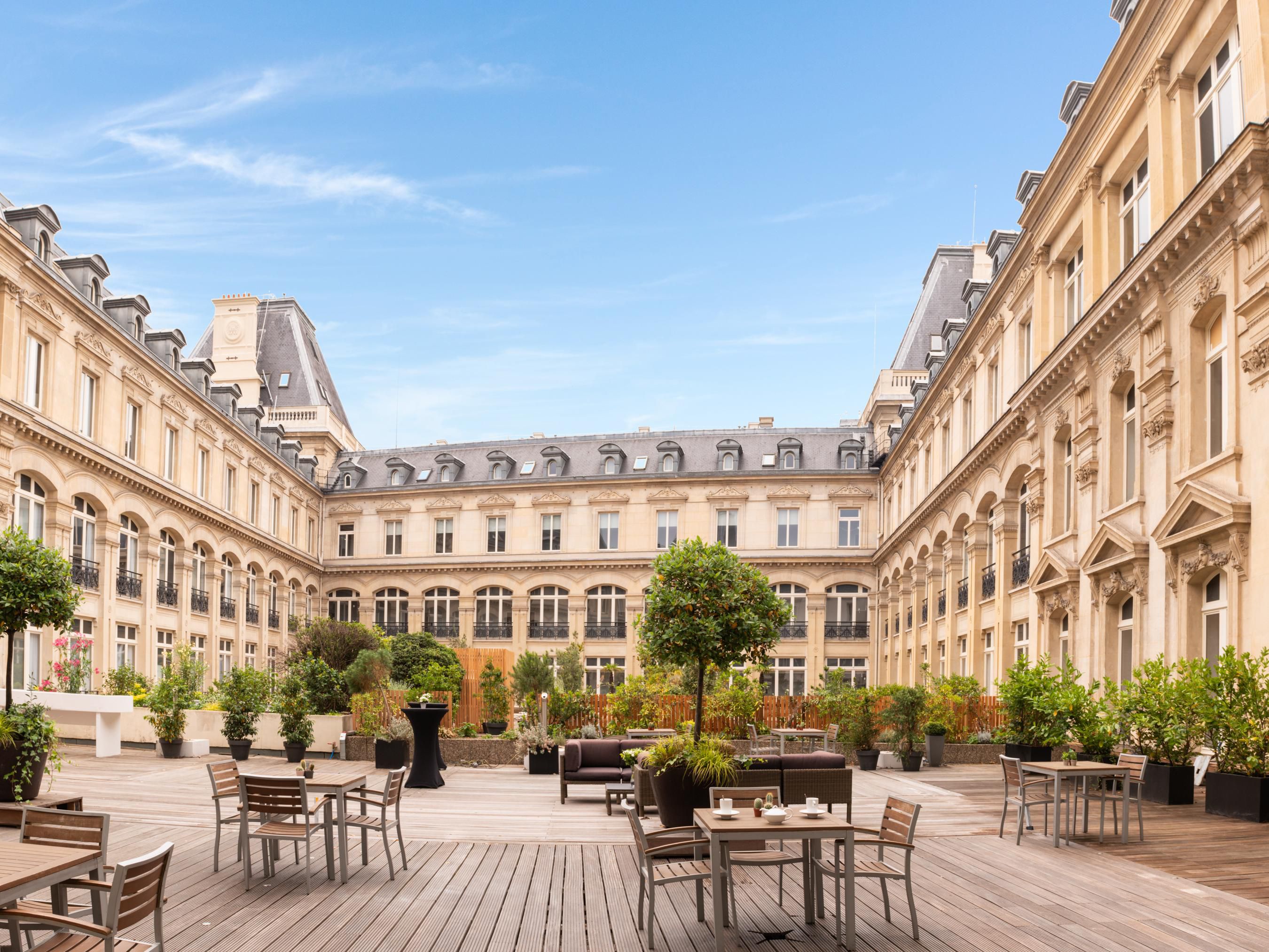 4 Star Business Hotels Paris City Centre | Crowne Plaza Republique