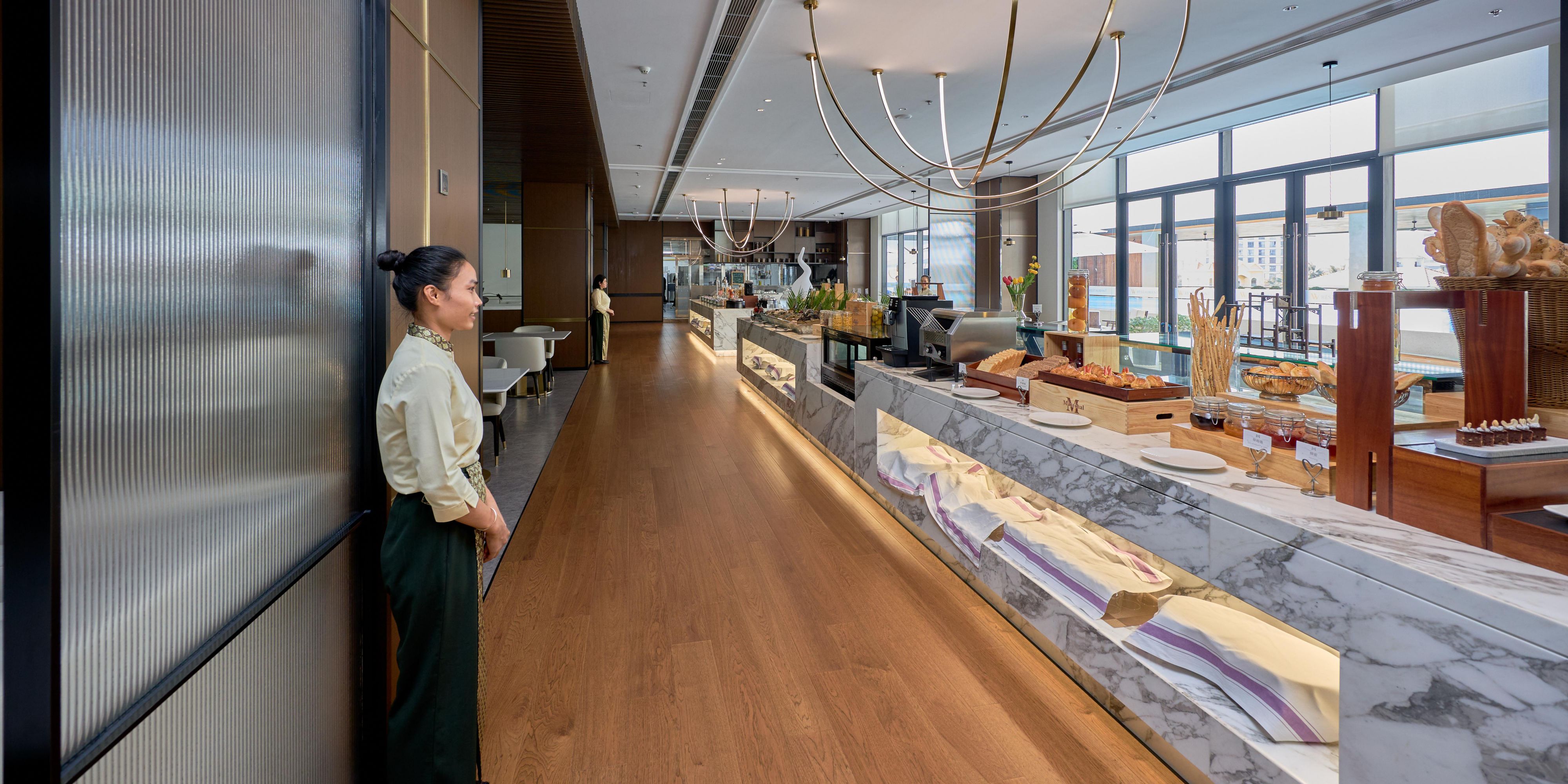 Crowne Plaza Phnom Penh Dining Options