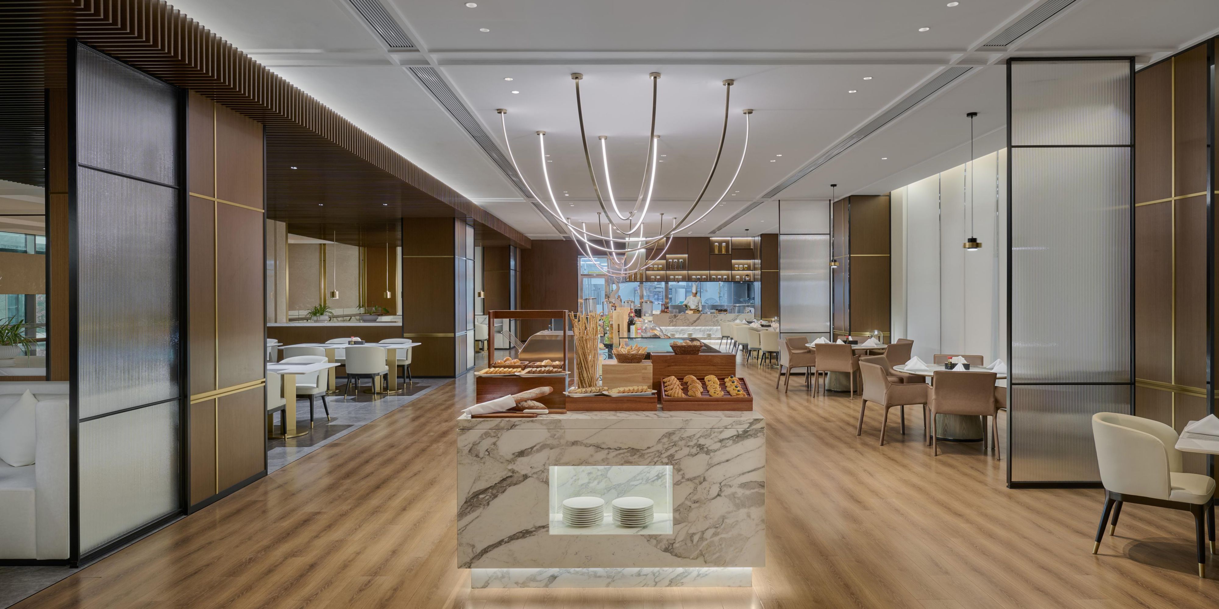 Crowne Plaza Phnom Penh Dining Options