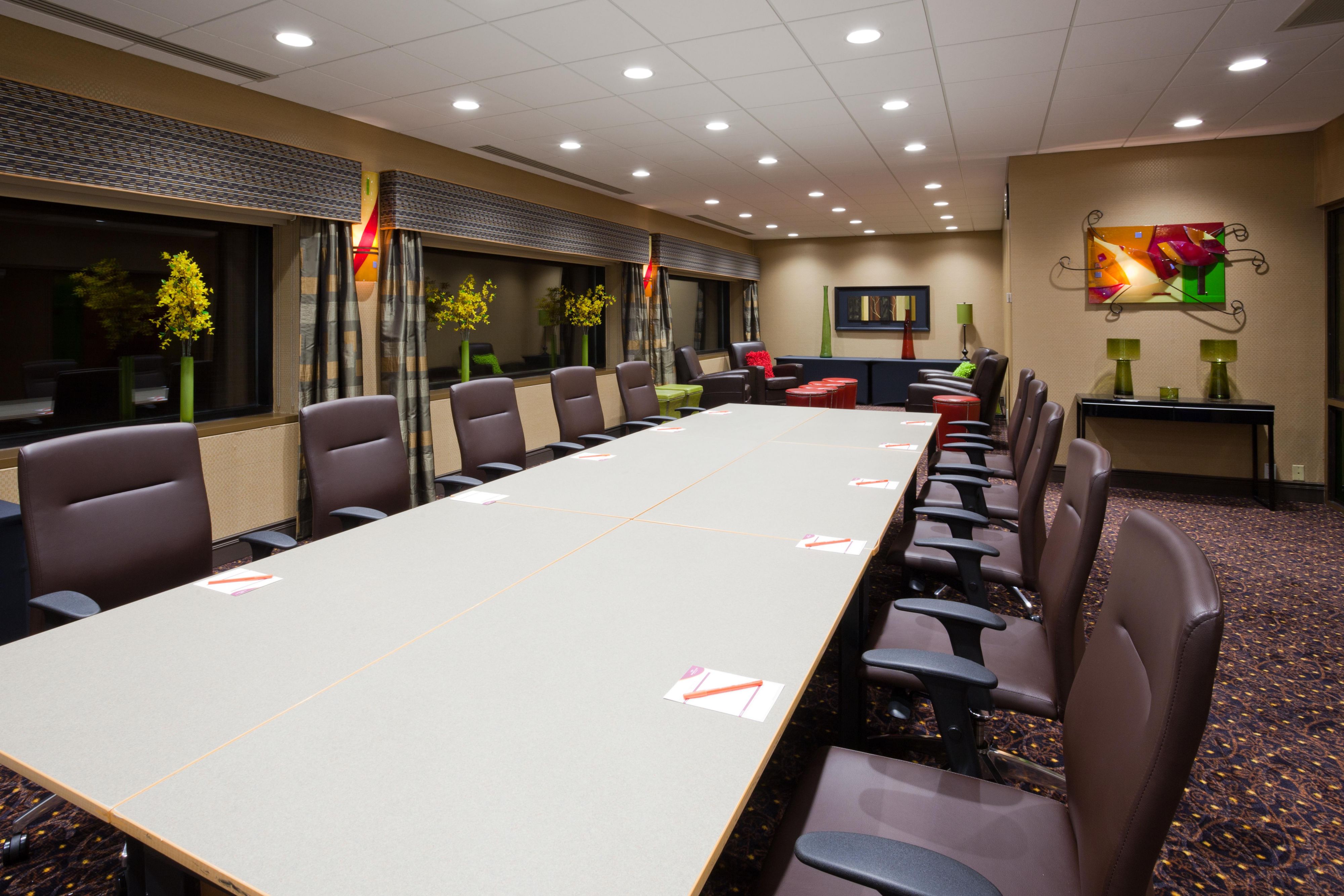Crowne Plaza Minneapolis West - Hotel Meeting Rooms for Rent