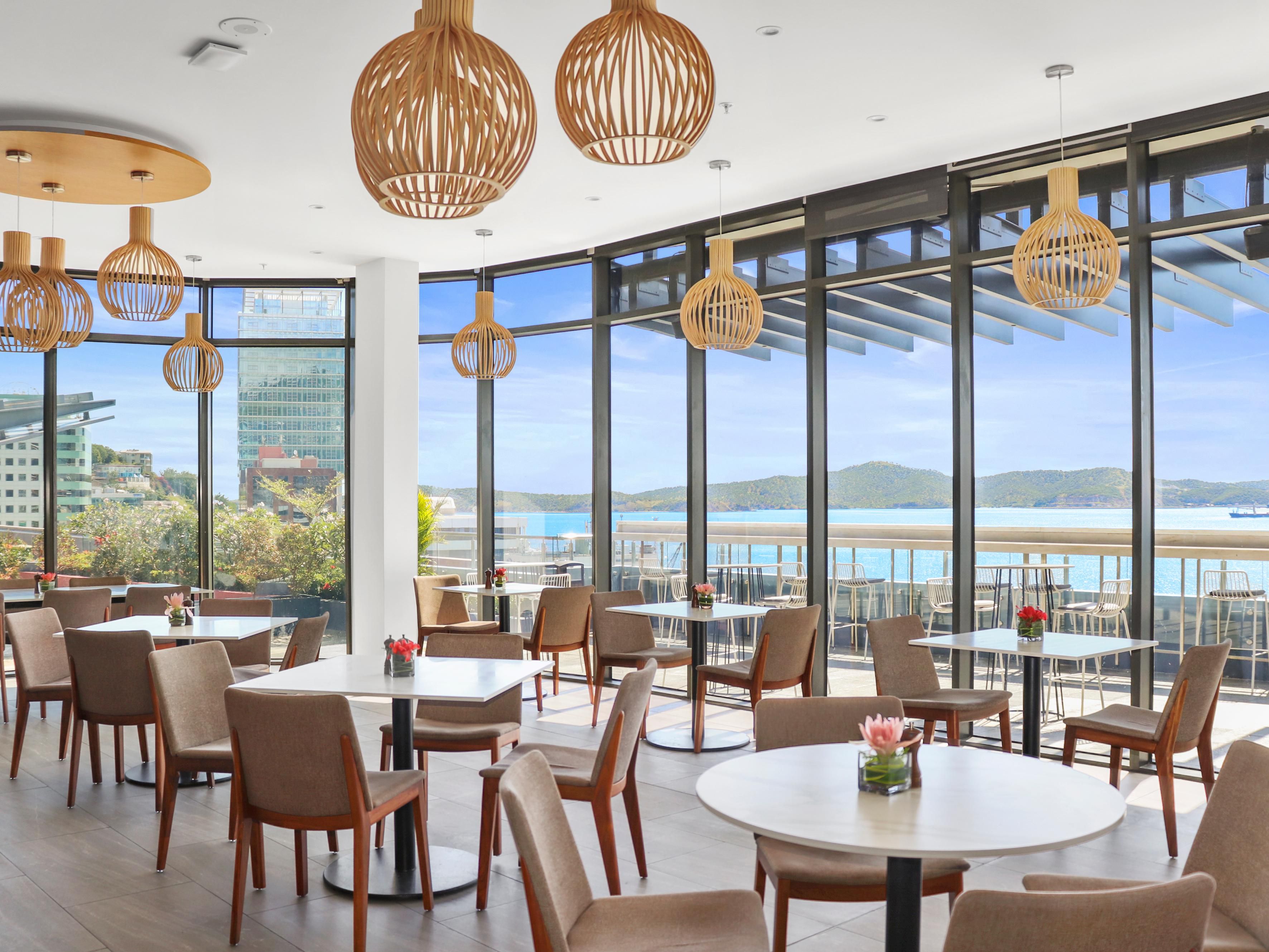 Port Terrace Restaurant & Bar
