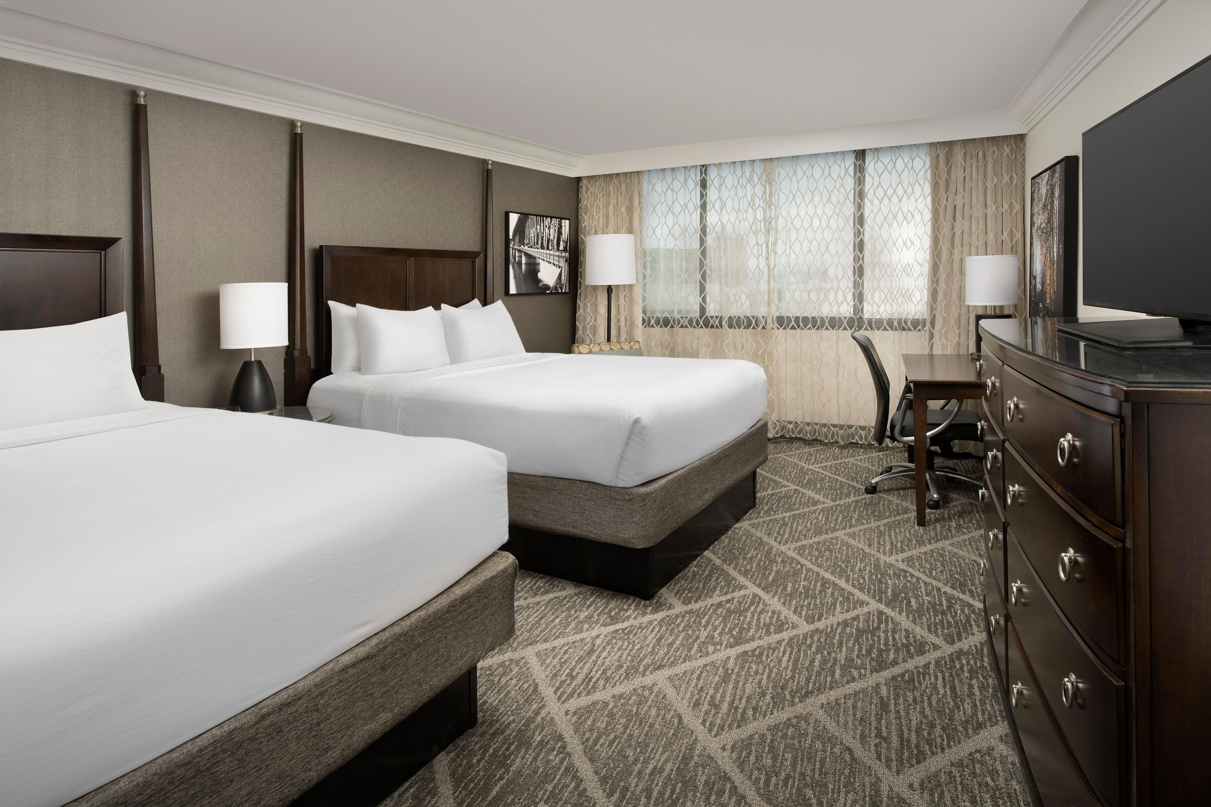 Downtown Portland Hotels Near Oregon Convention Center | Crowne Plaza ...