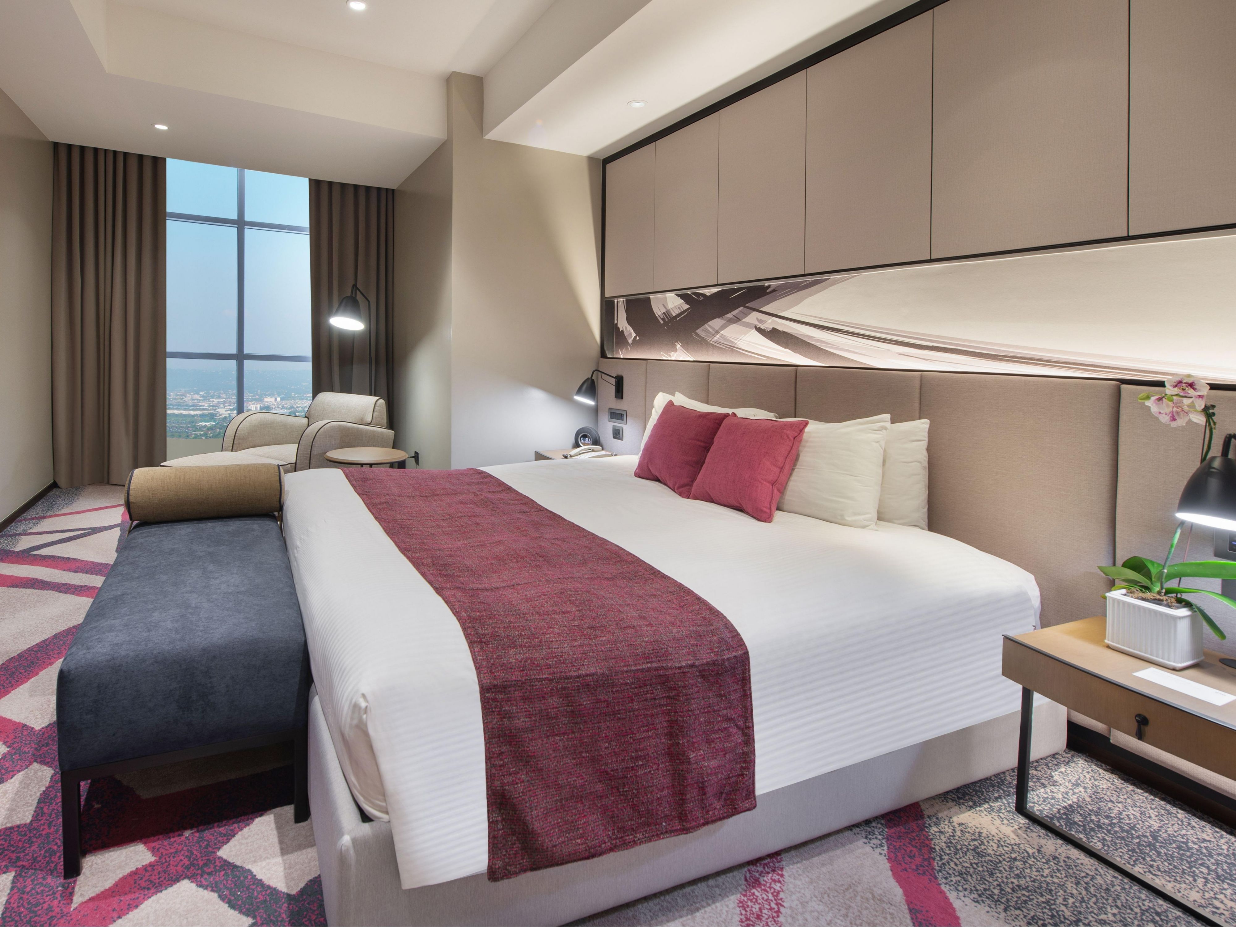 Crowne Plaza Manila Galleria - Quezon City, Philippines