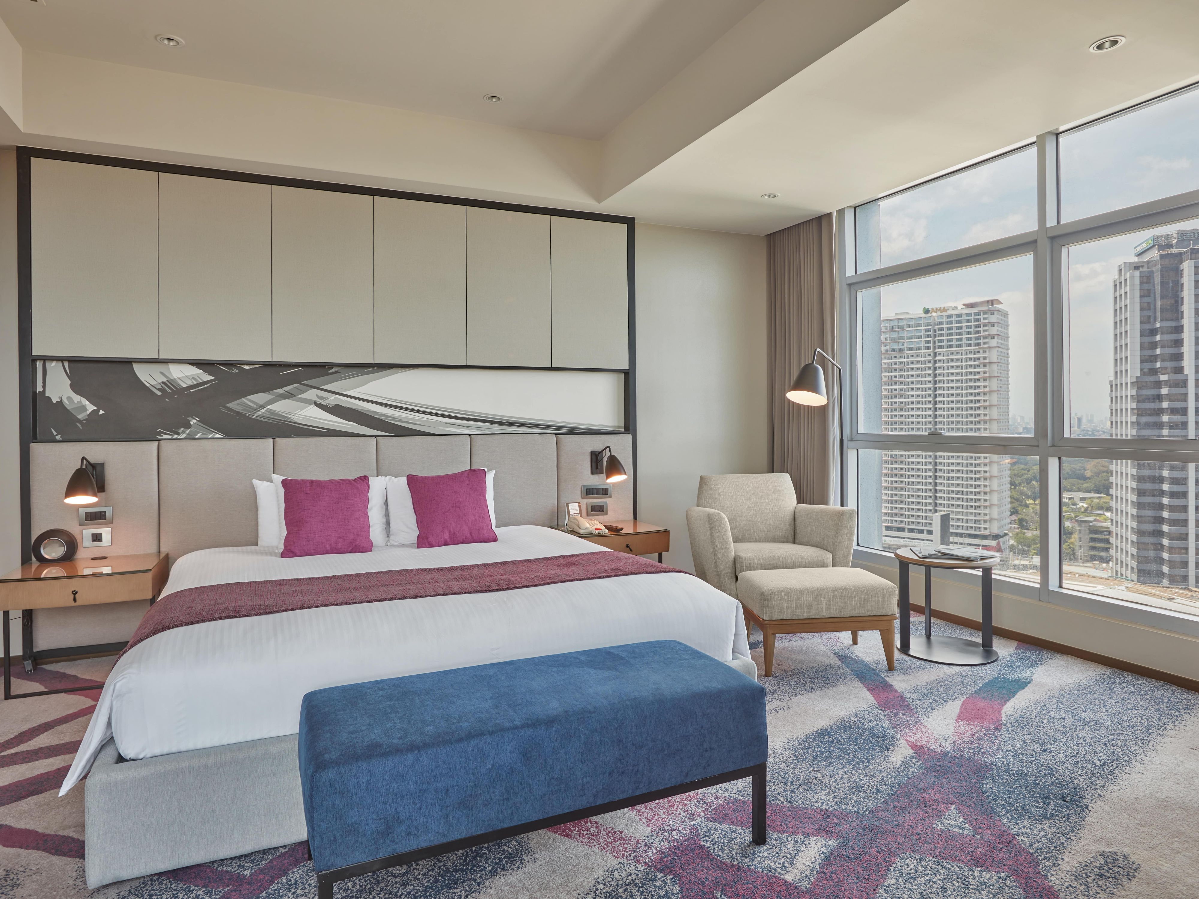 Crowne Plaza Manila Galleria - Quezon City, Philippines