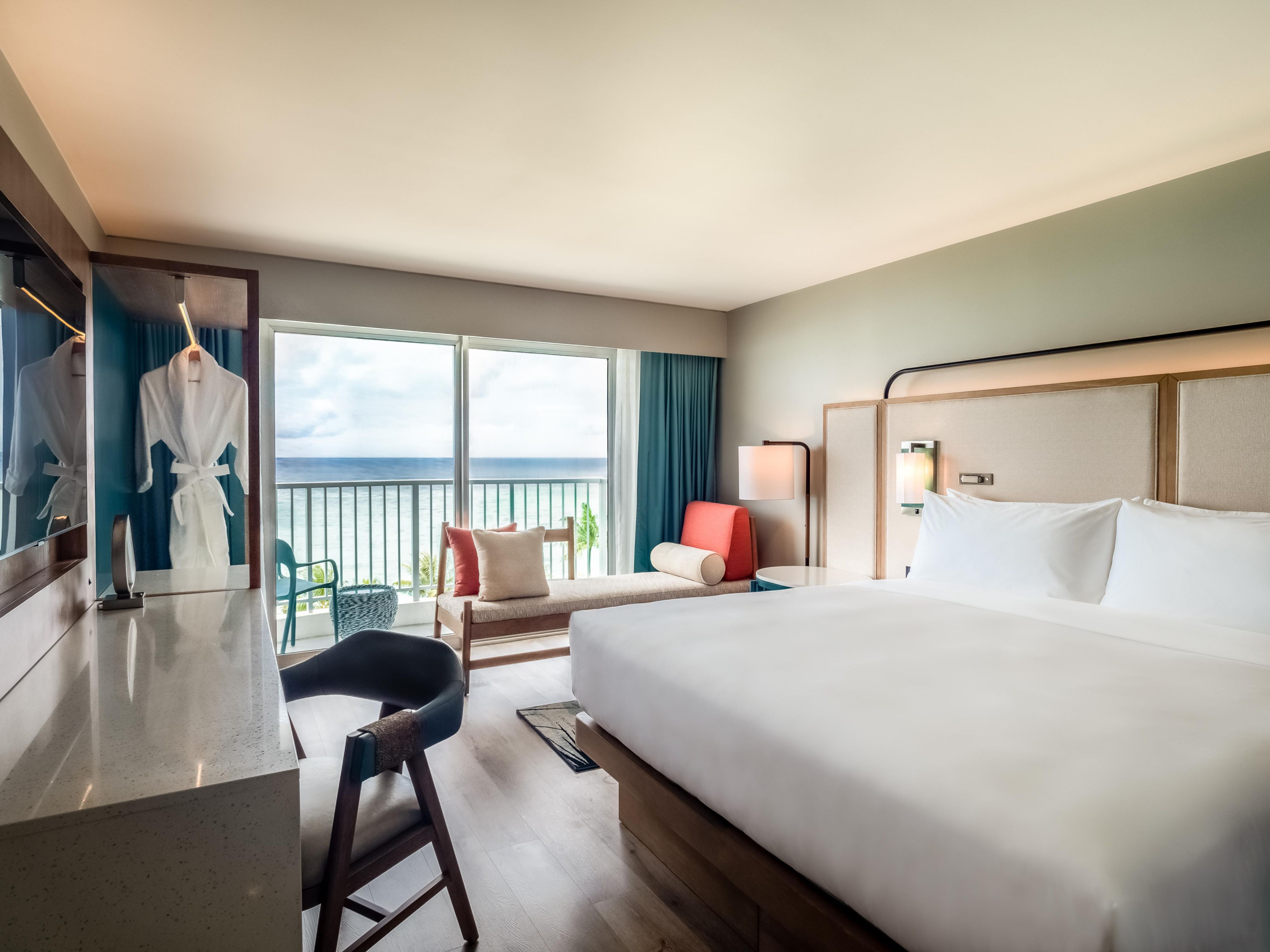 Oceanfront Resort in Tumon | Crowne Plaza Resort Guam