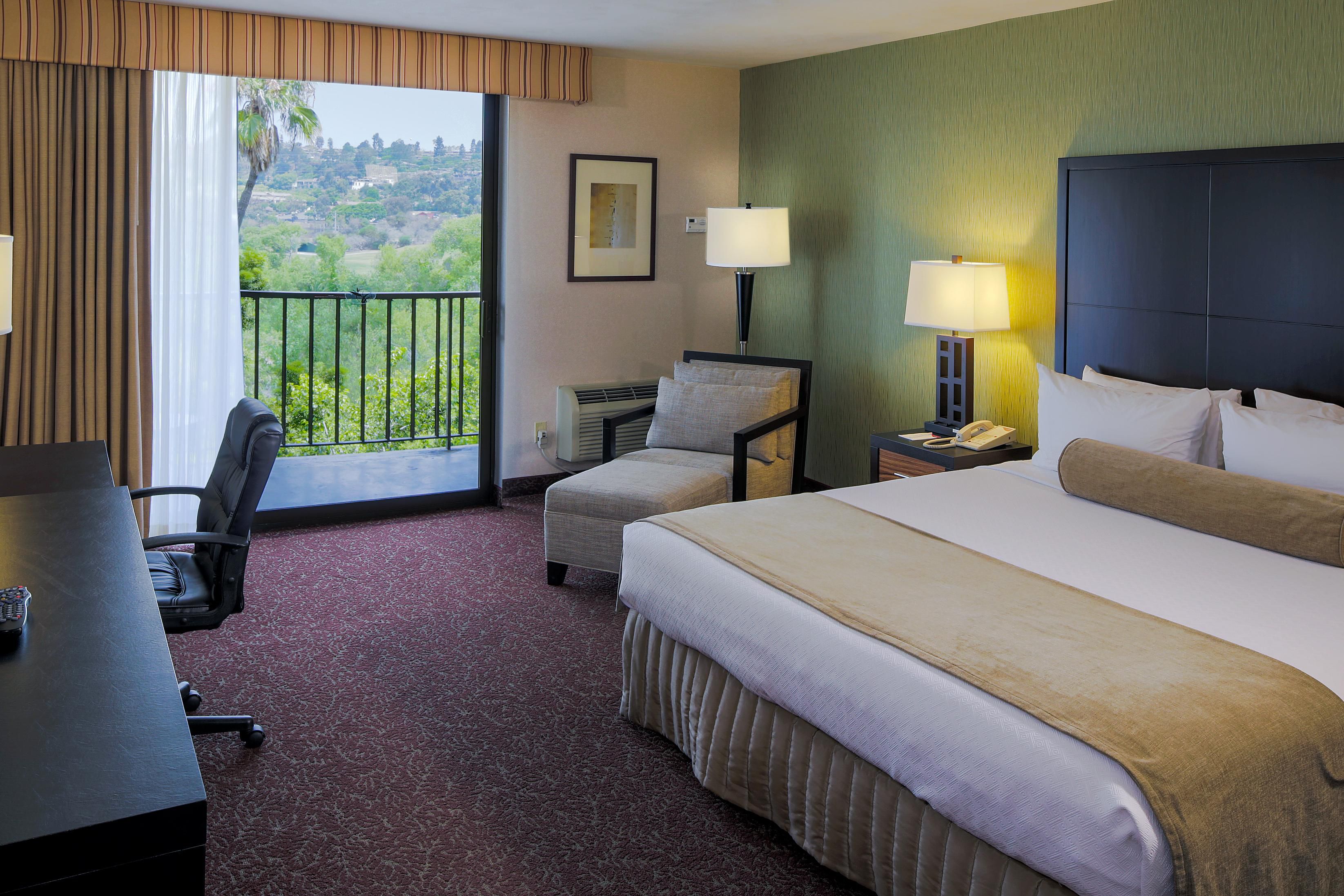 Hotels in Mission Valley San Diego | Crowne Plaza San Diego - Mission ...