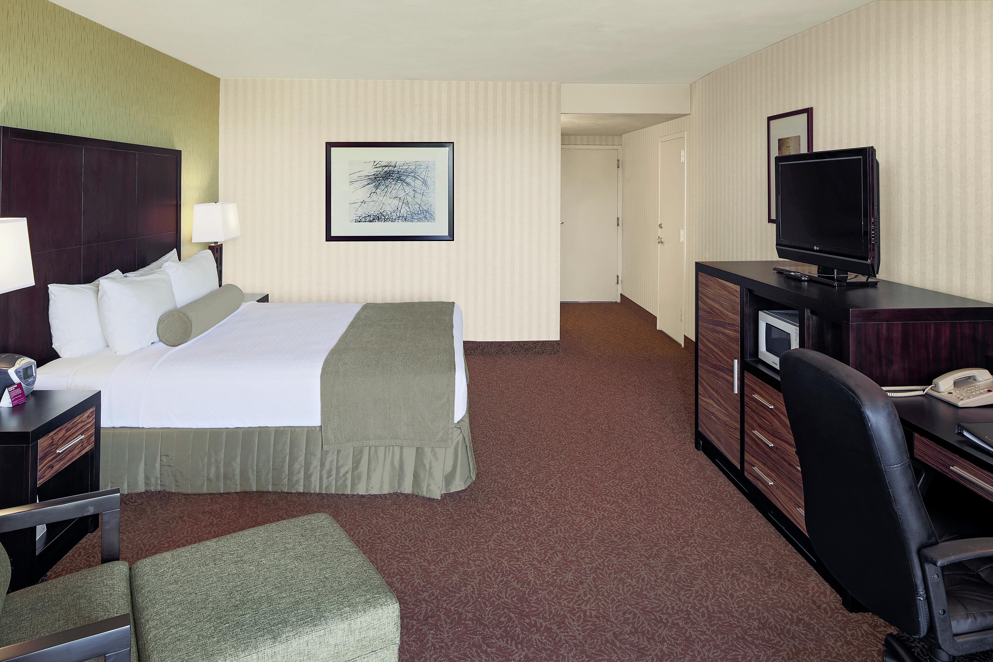 Hotels in Mission Valley San Diego | Crowne Plaza San Diego - Mission ...