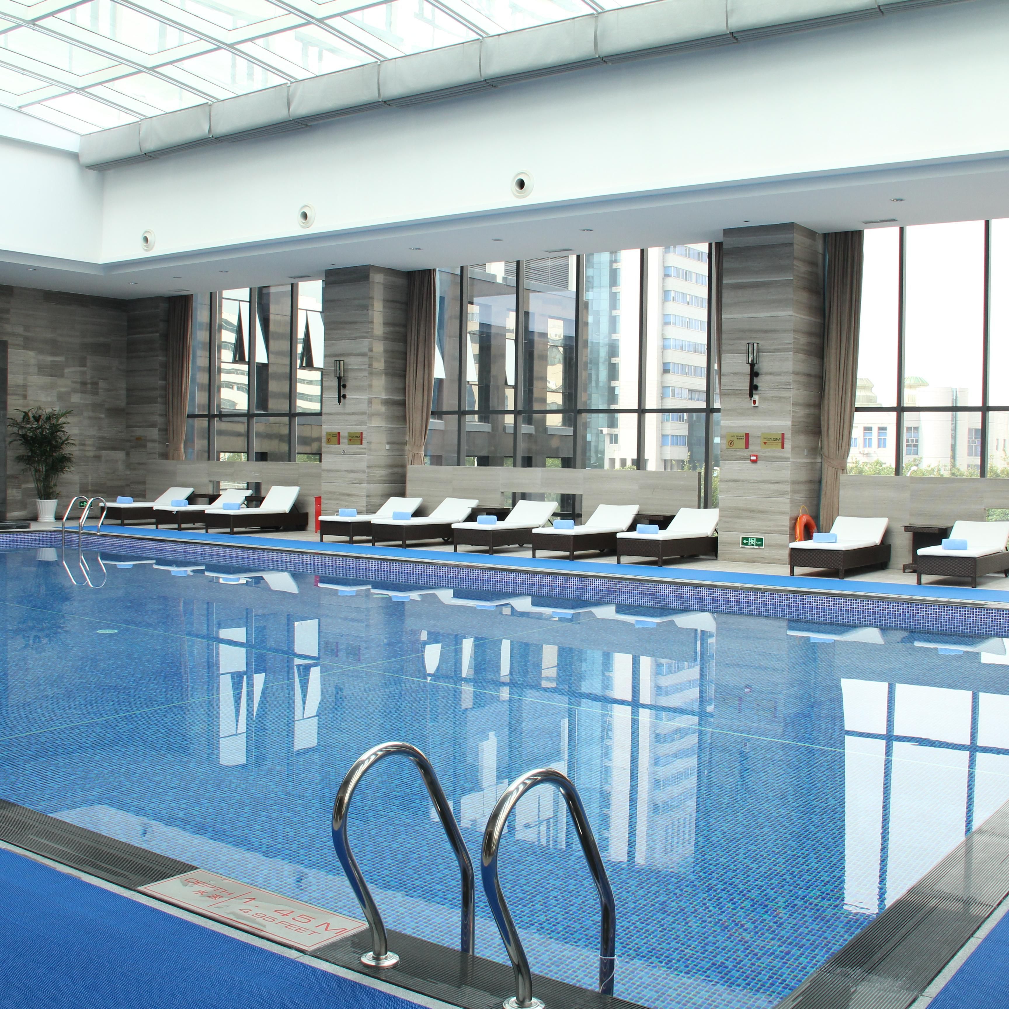 Hotels Near Dafen Oil Painting Village | Crowne Plaza Shenzhen Longgang City Centre